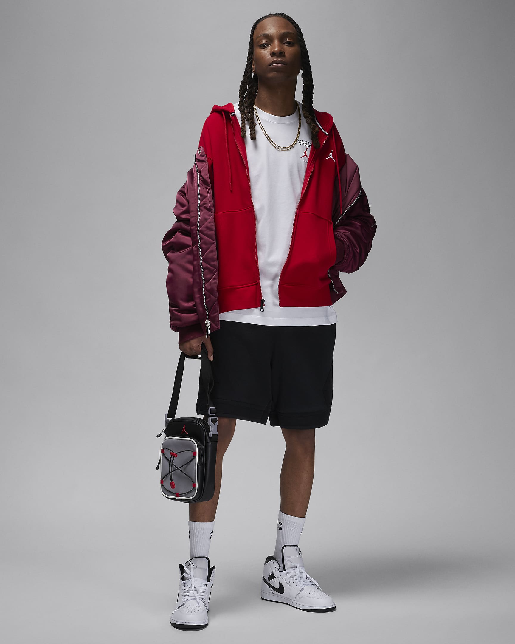 Jordan Paris Men's T-Shirt. Nike IL