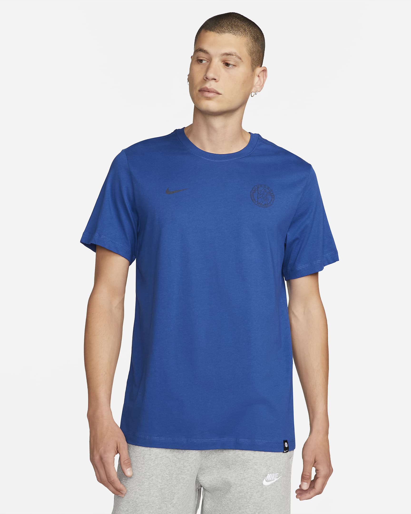 Chelsea F.C. Voice Men's Football T-Shirt. Nike AU