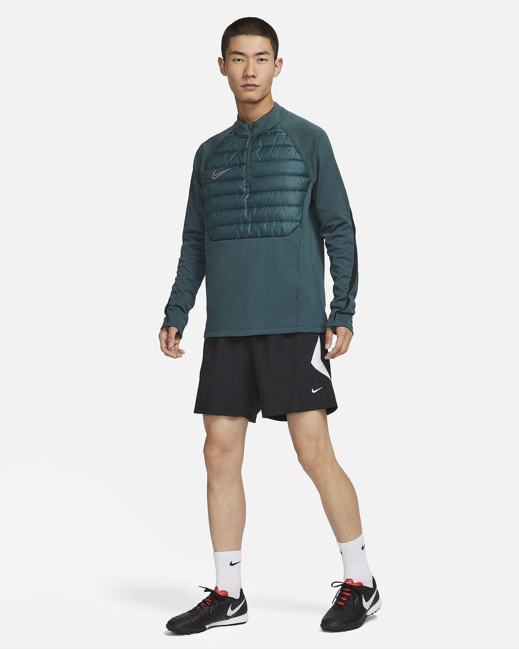 Nike Academy Winter Warrior Men's Therma-FIT 1/2-Zip Soccer Top. Nike JP
