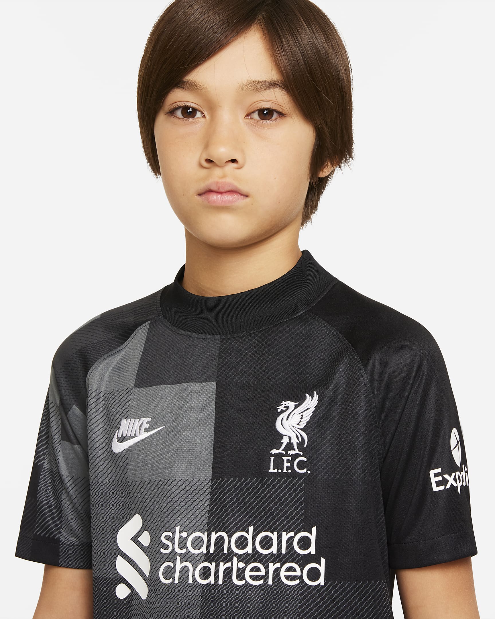 Liverpool F.C. 2021/22 Stadium Goalkeeper Older Kids' Football Jersey. Nike UK
