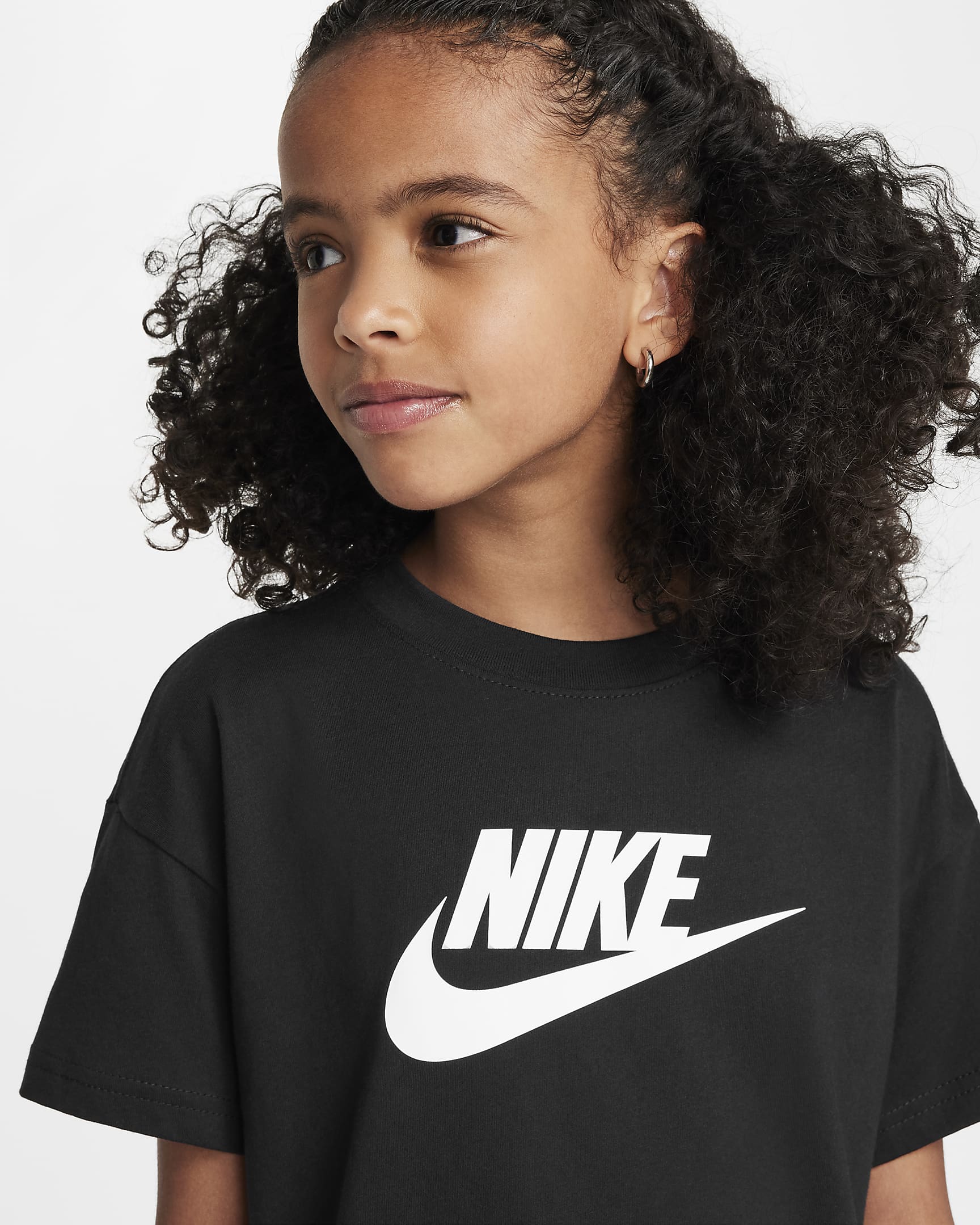 Nike Sportswear Older Kids' (Girls') T-Shirt. Nike ZA