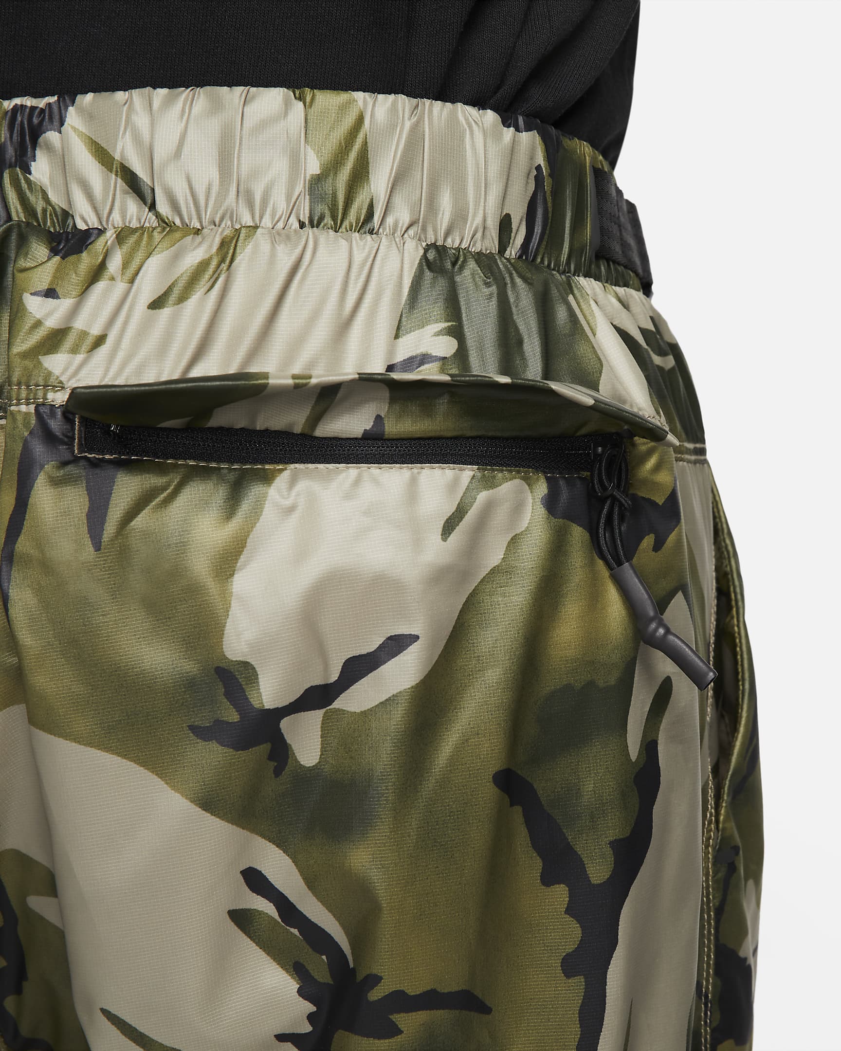 Nike Sportswear Tech Pack Men's Lined Woven Trousers. Nike CH