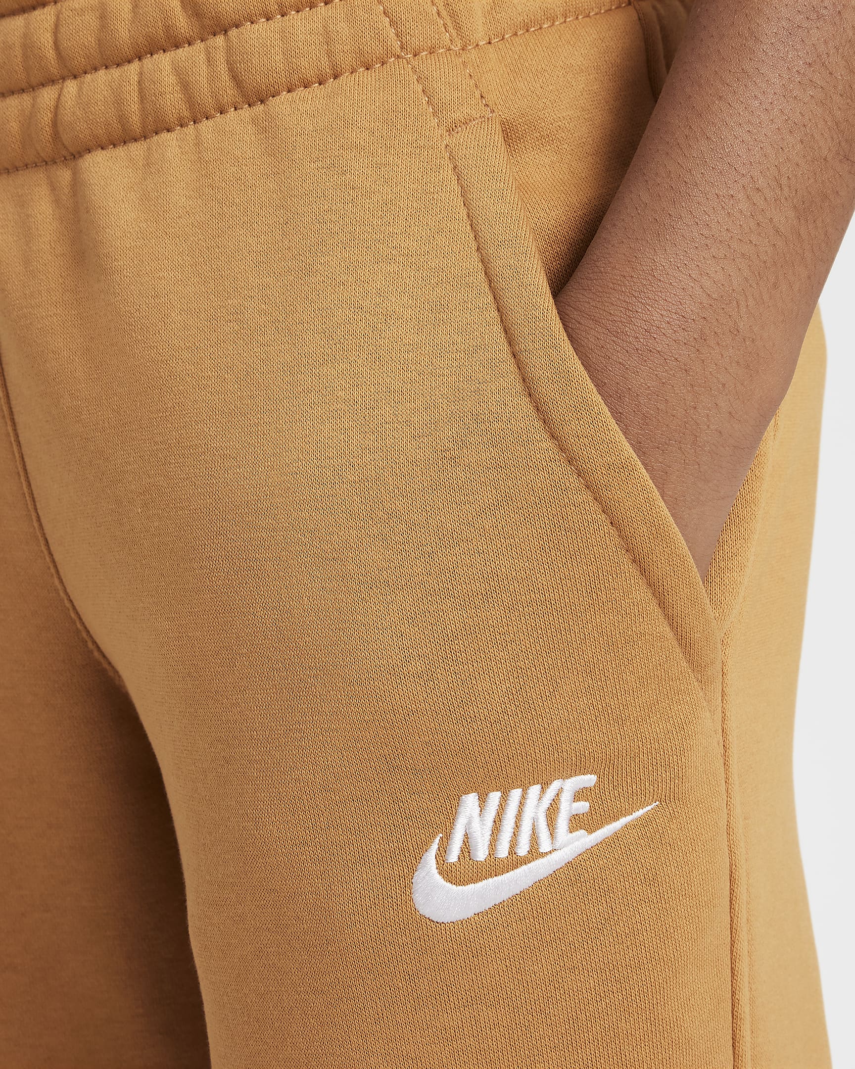 Nike Sportswear Club Fleece Older Kids' Joggers. Nike CA