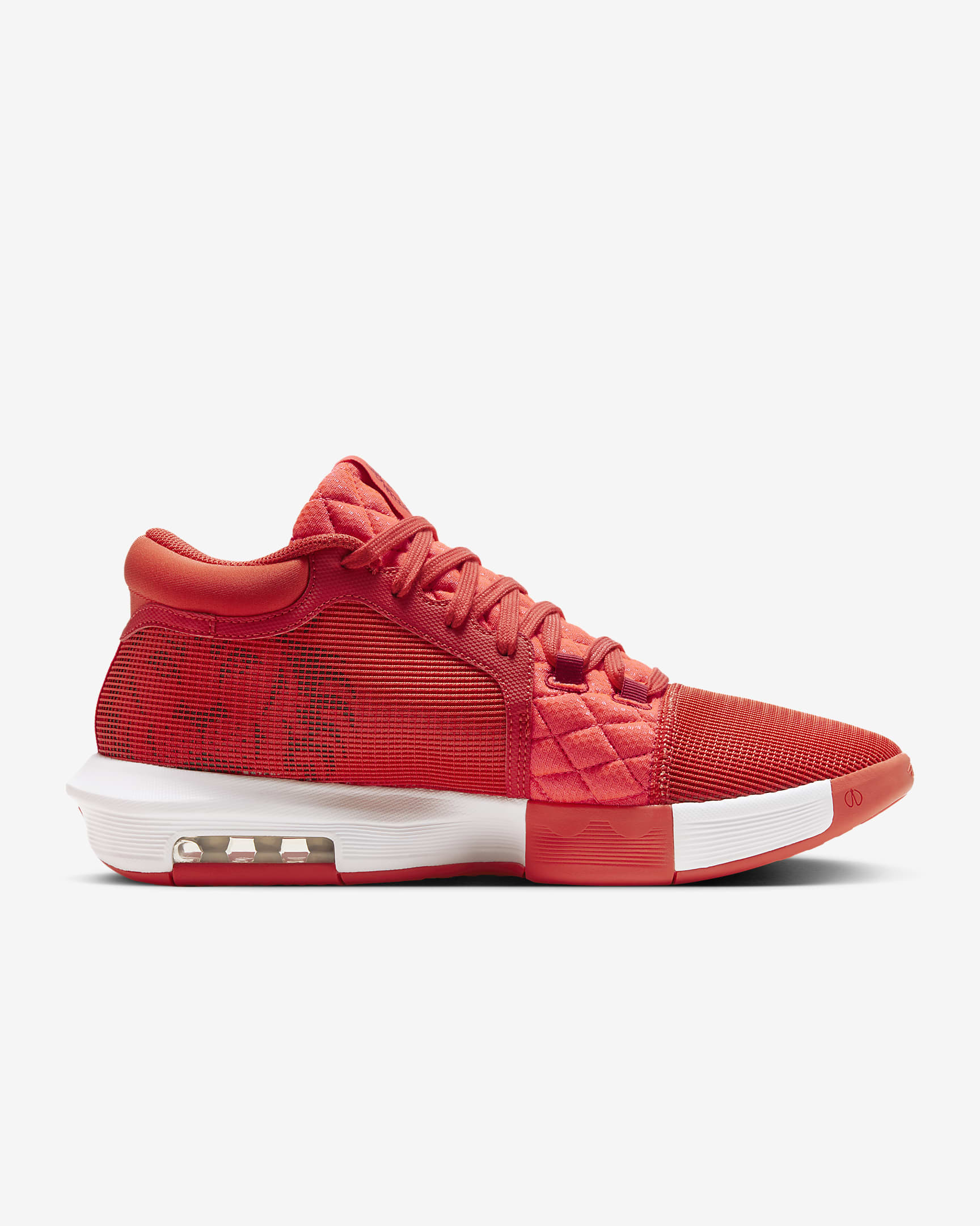 LeBron Witness 8 EP 籃球鞋。Nike TW