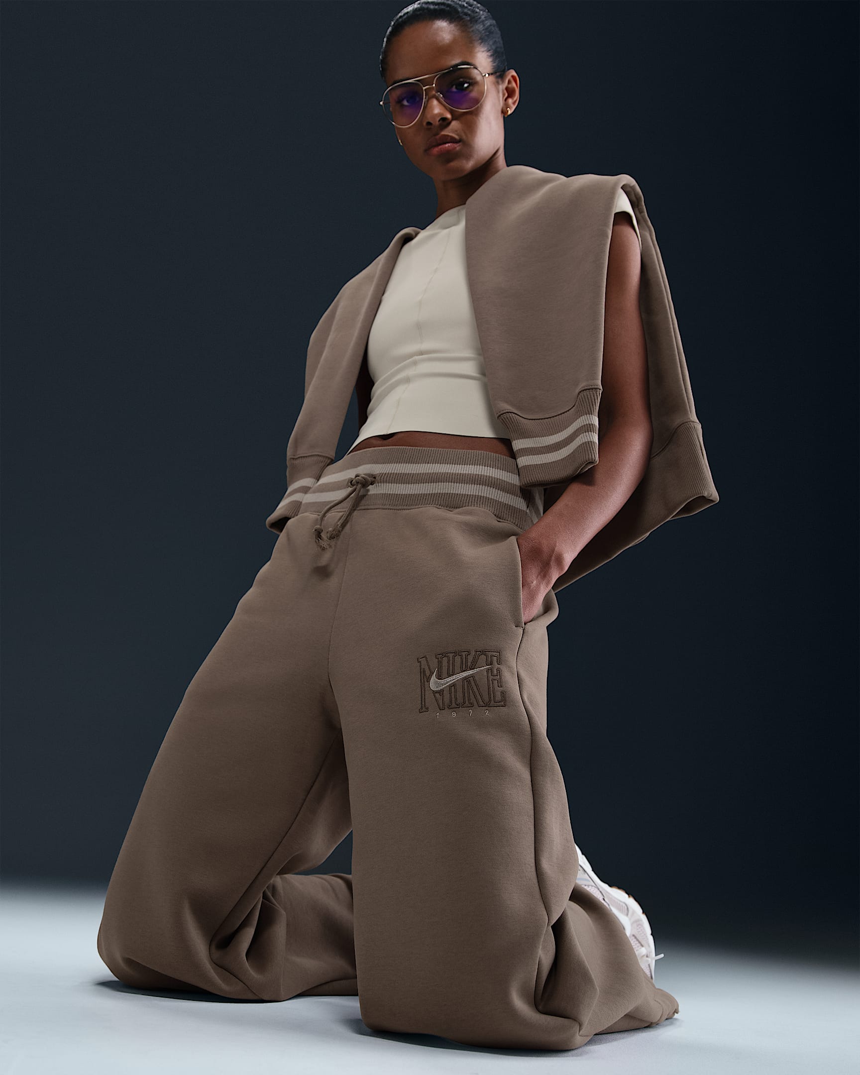 Nike Sportswear Phoenix Fleece Women's High-Waisted Wide-Leg Graphic ...