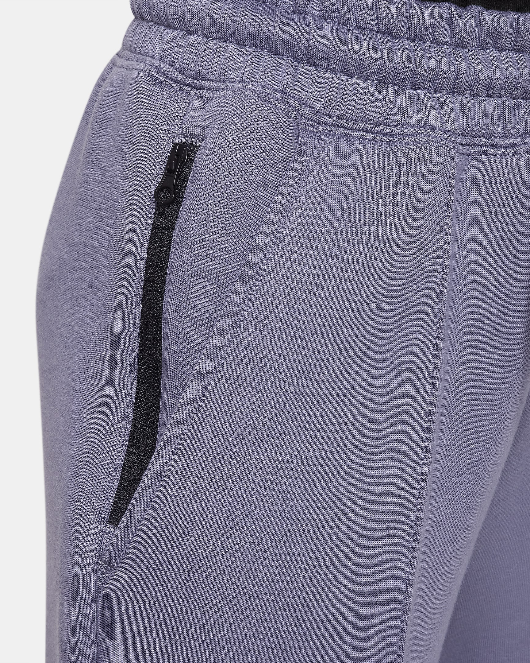 Nike Sportswear Tech Fleece Older Kids' (Girls') Joggers. Nike AT