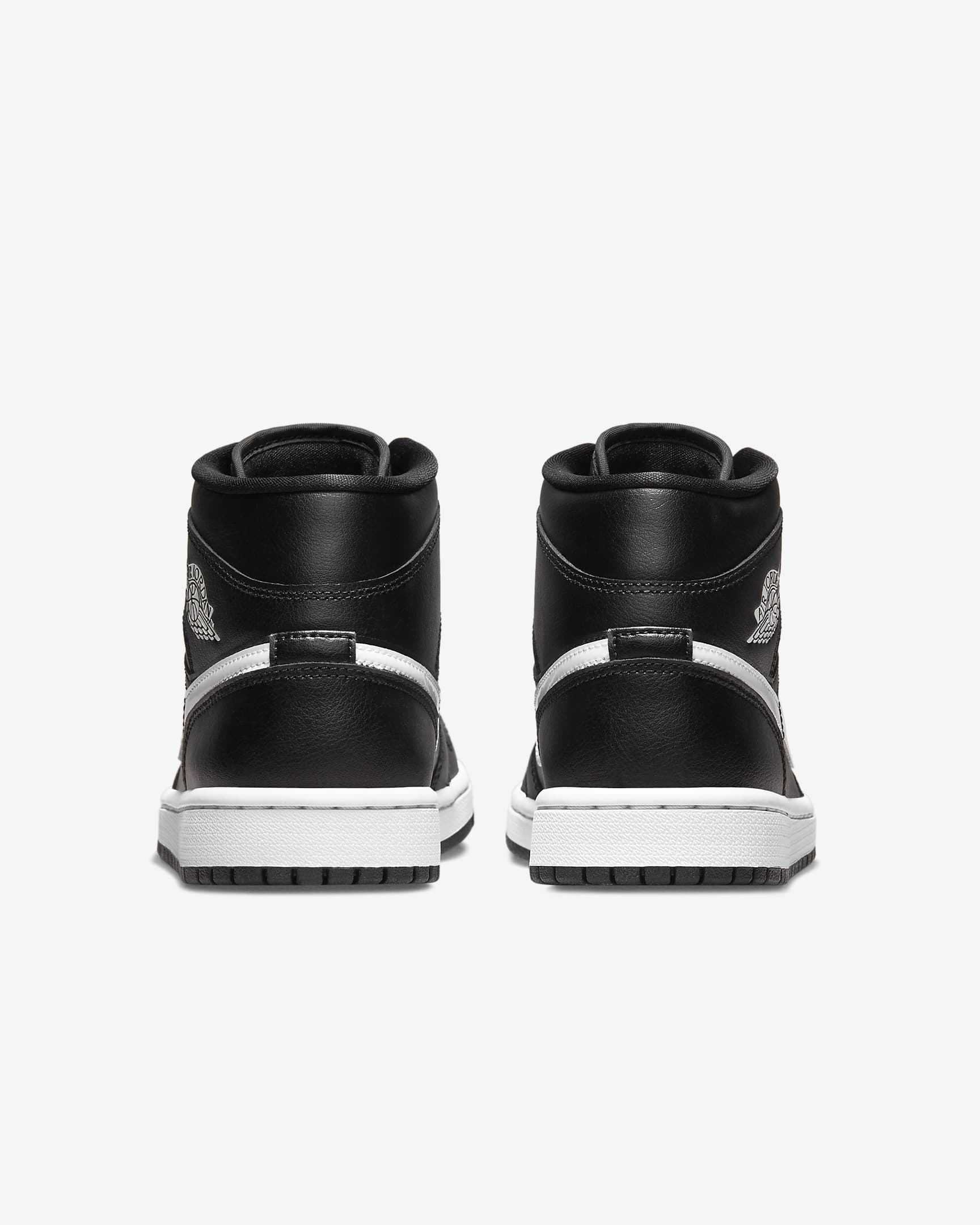 Air Jordan 1 Mid Women's Shoes. Nike BG