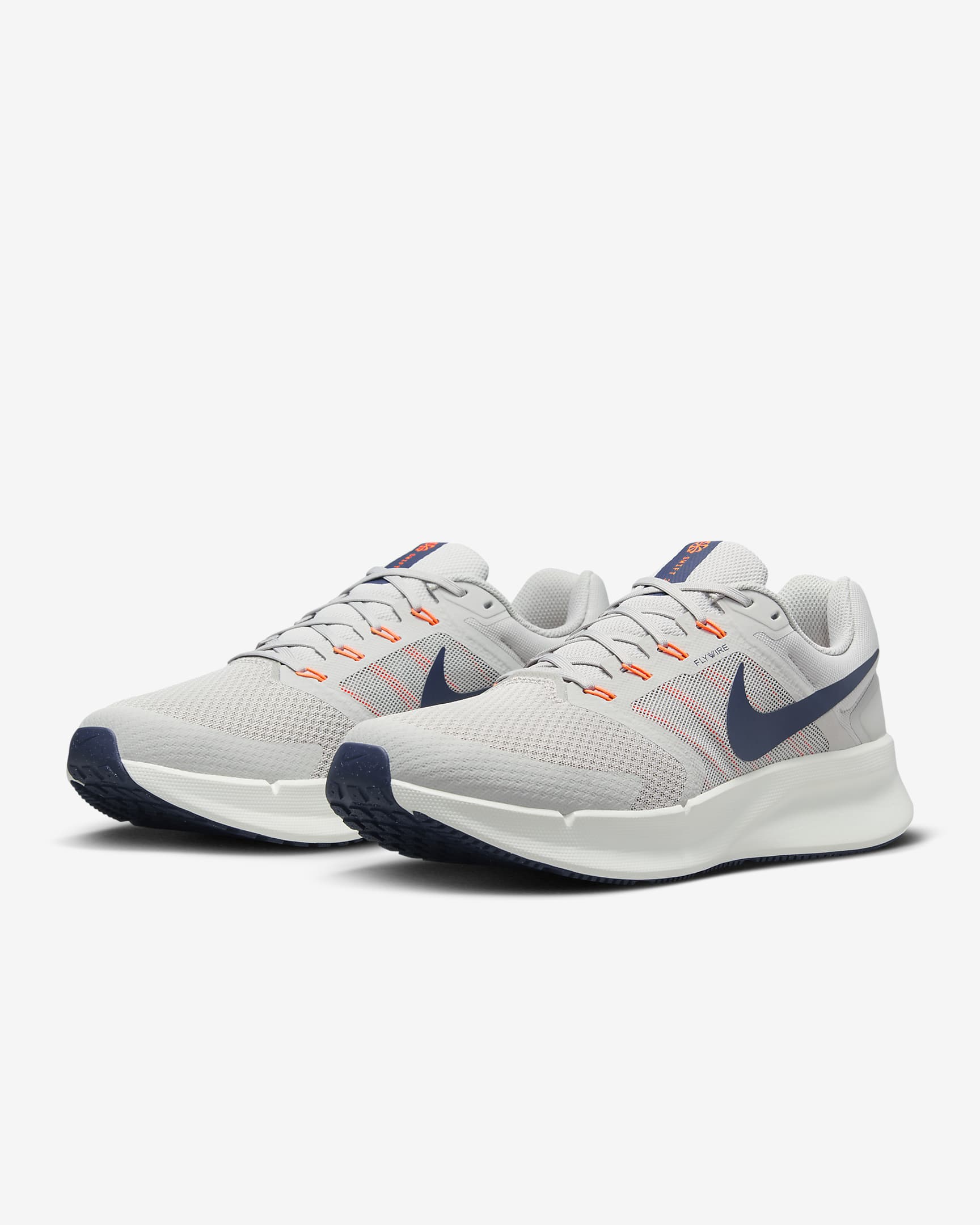 Nike Run Swift 3 男款路跑鞋。Nike TW