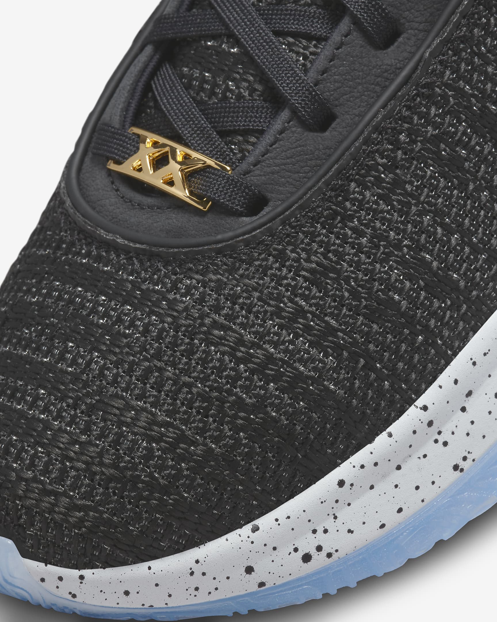 LeBron XX EP Basketball Shoes. Nike JP