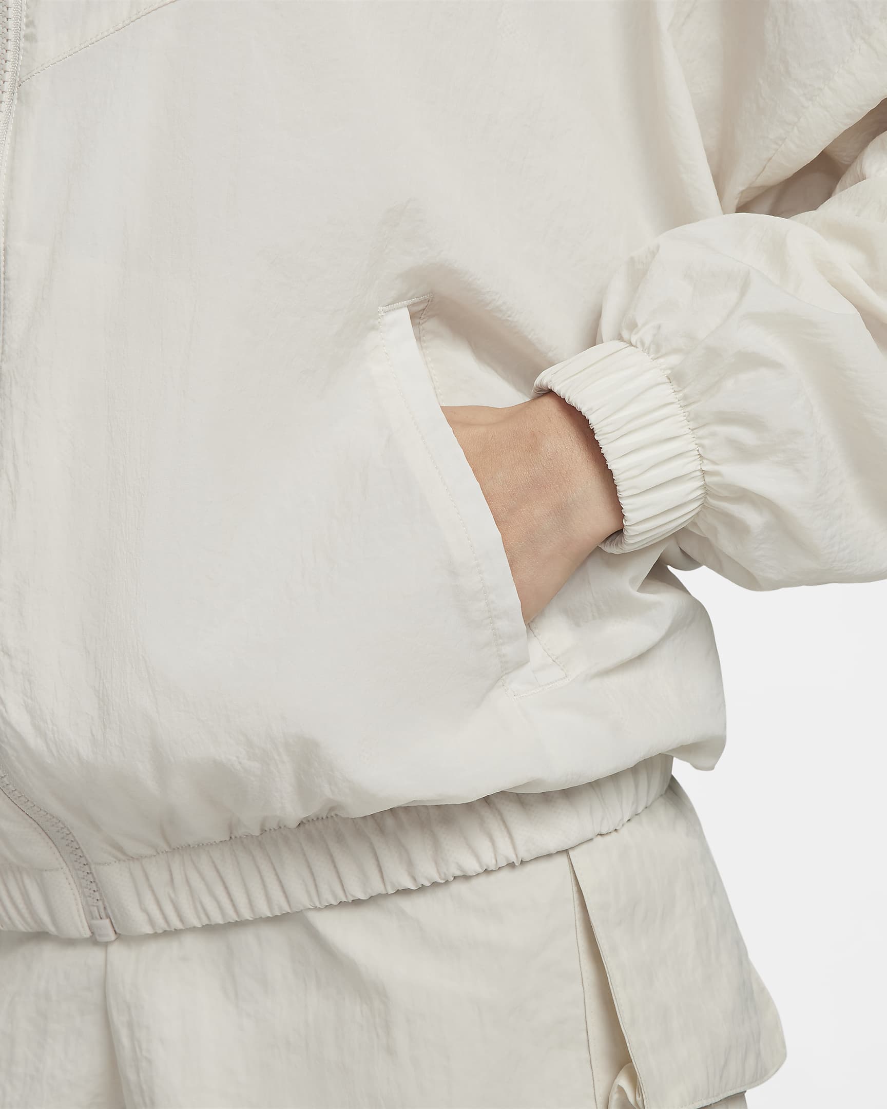 Nike Sportswear Essential Windrunner Women's Woven Jacket. Nike PH