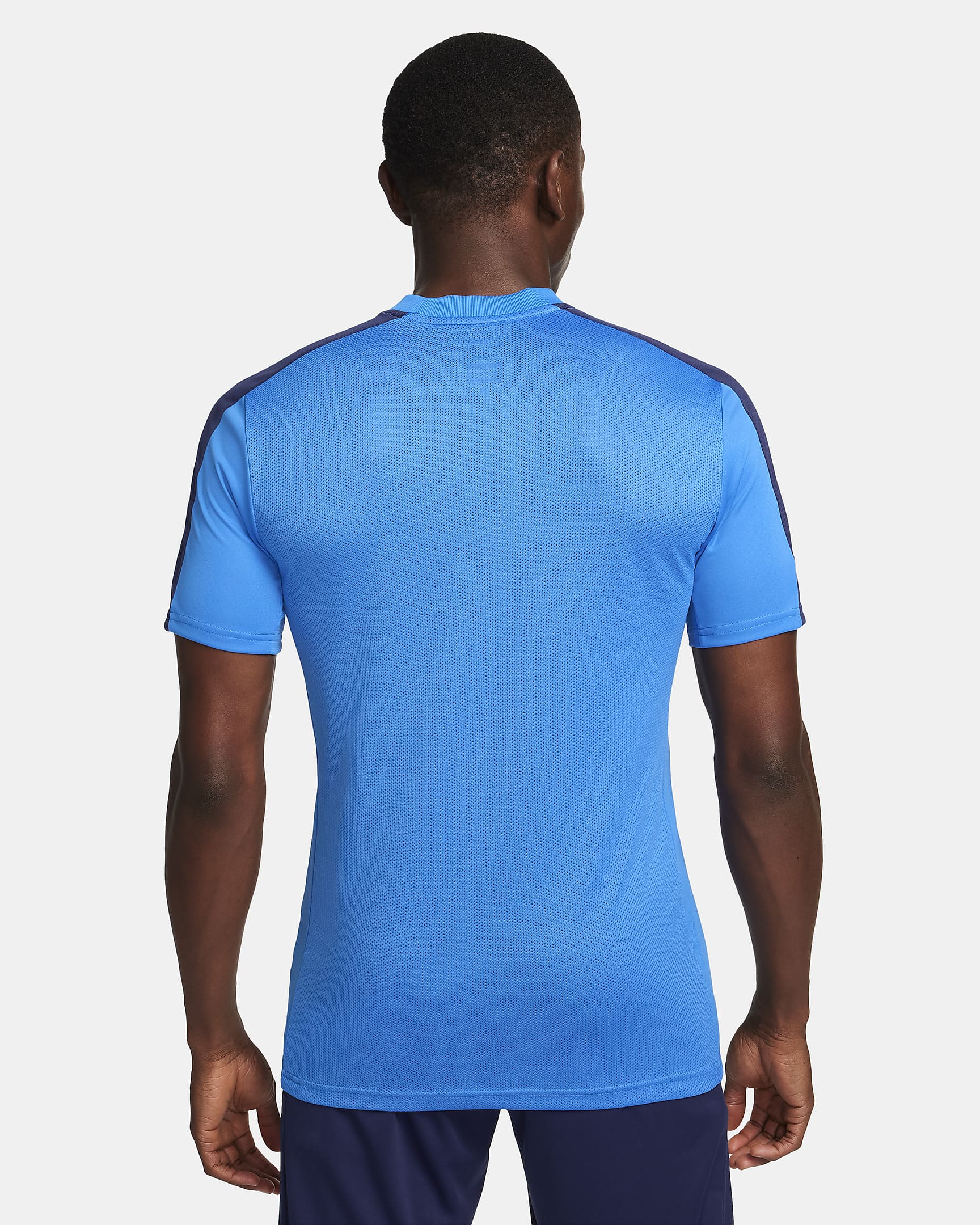 Nike Academy Men's Dri-FIT Short-Sleeve Football Top. Nike LU