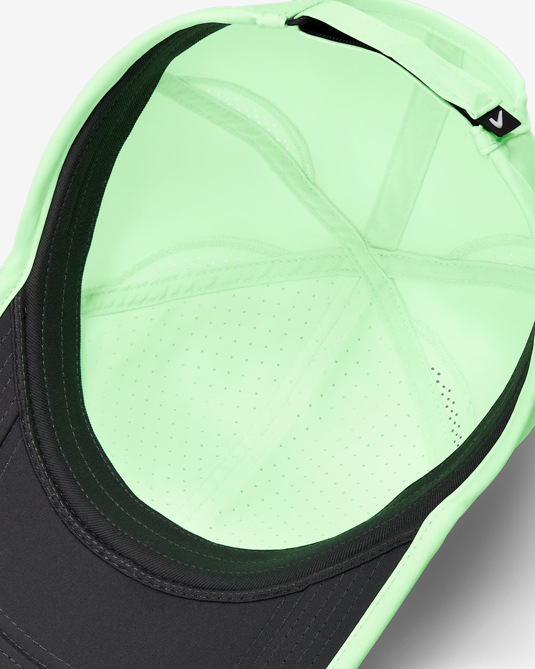 Nike Dri-FIT Club Unstructured Featherlight Cap. Nike ZA