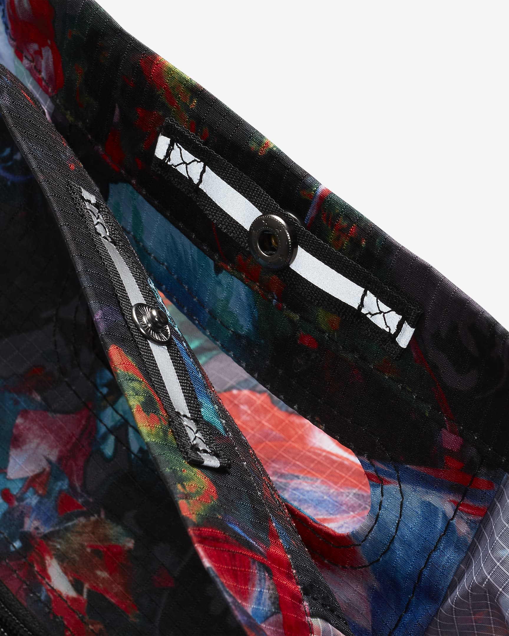 Nike Printed Stash Tote (13L). Nike JP