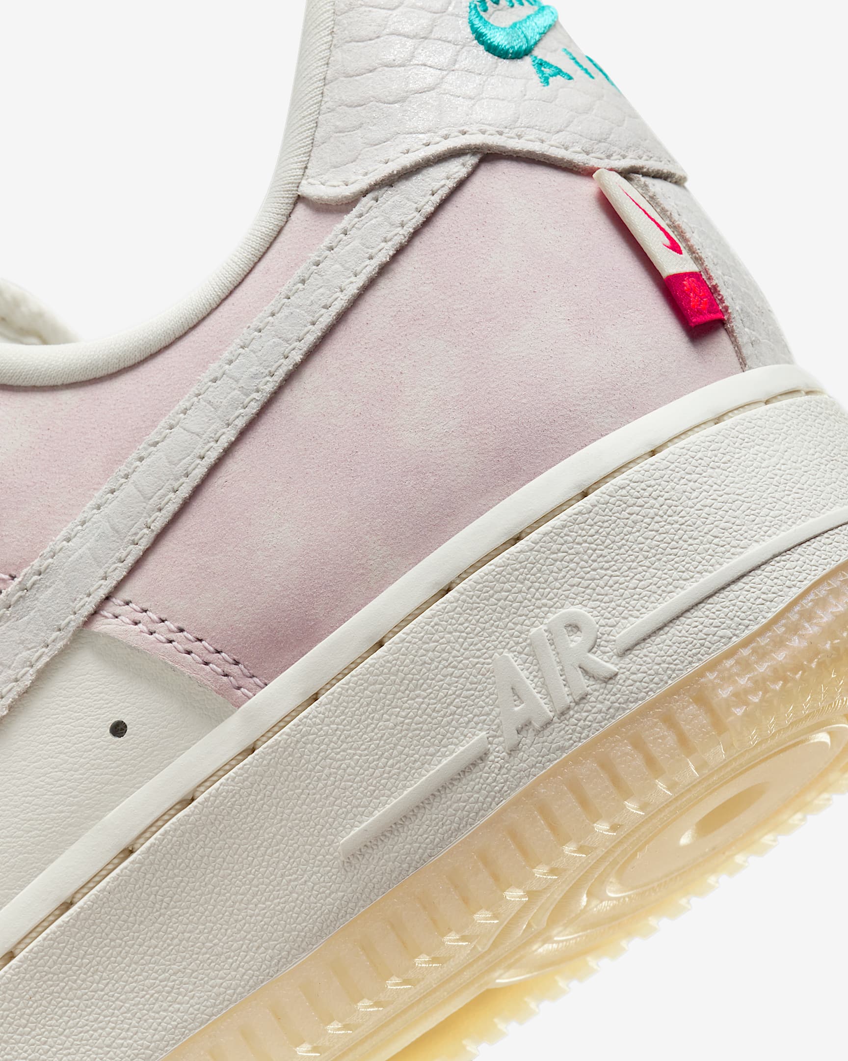 Nike Air Force 1 '07 LX damesschoenen. Nike BE