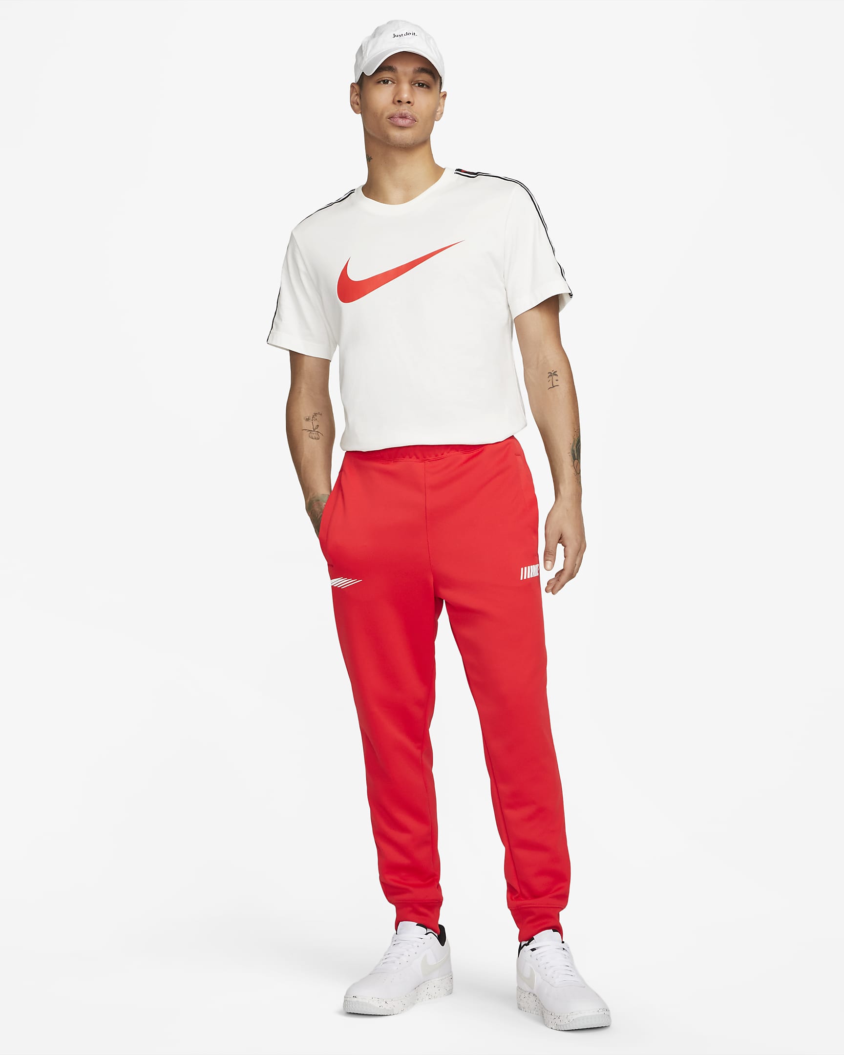 Nike Sportswear Standard Issue Pantalón - Hombre. Nike ES