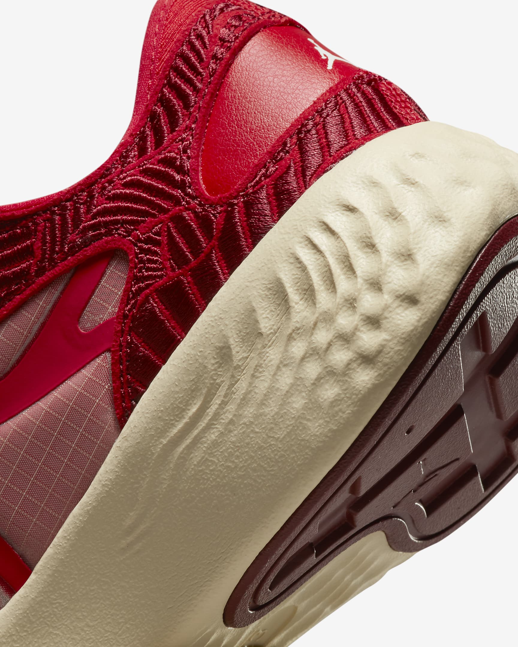 Jordan Delta 3 Low SE Women's Shoes. Nike BE