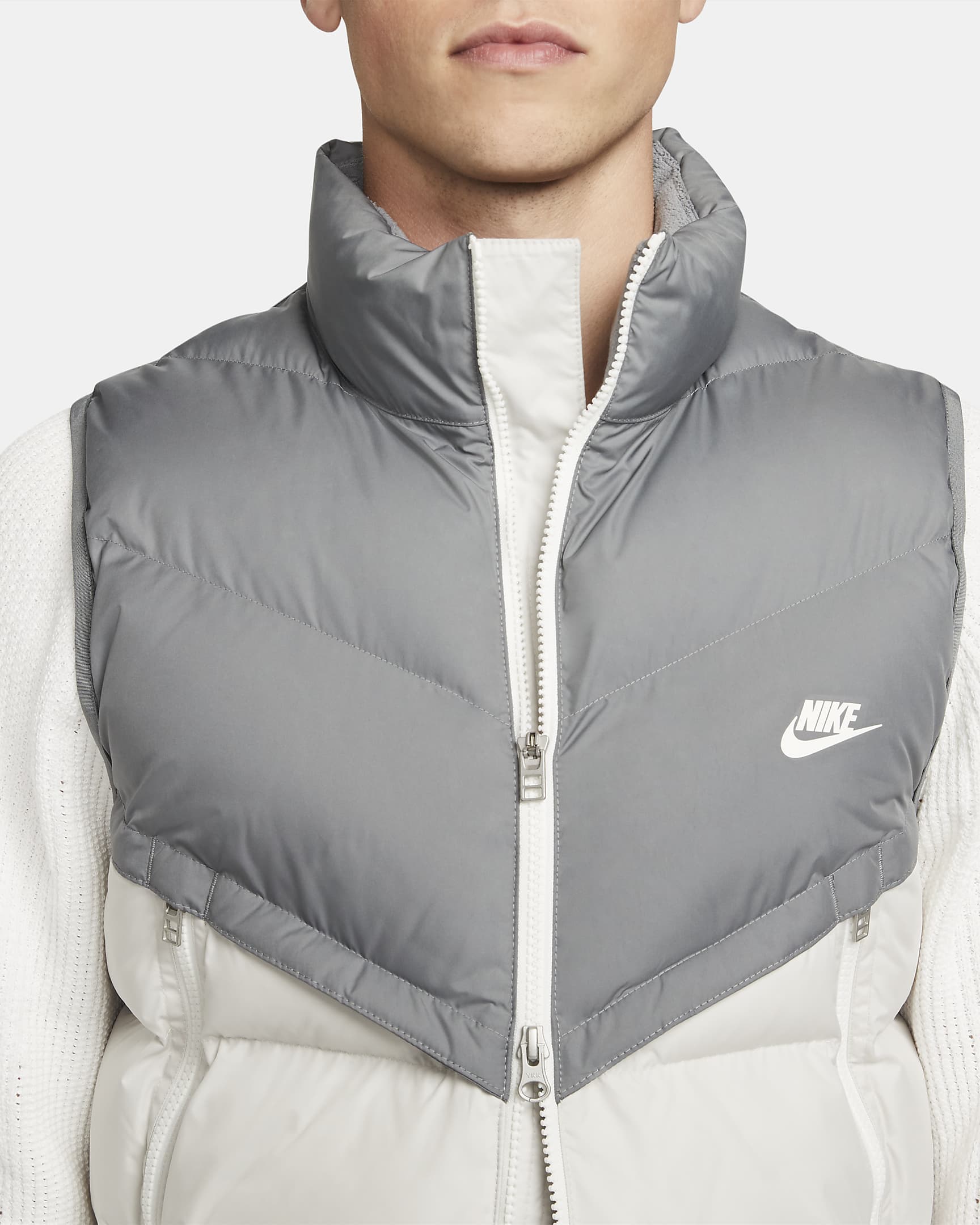Nike Storm-FIT Windrunner Men's PRIMALOFT ® Insulated Gilet. Nike LU