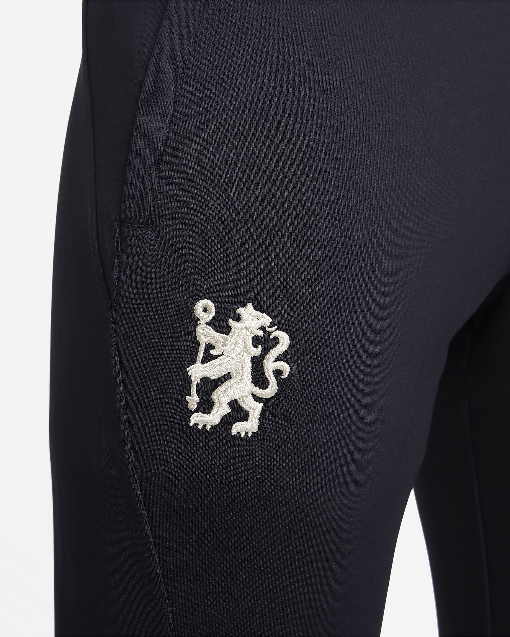Chelsea F.C. Strike Men's Nike Dri-FIT Football Pants. Nike DK