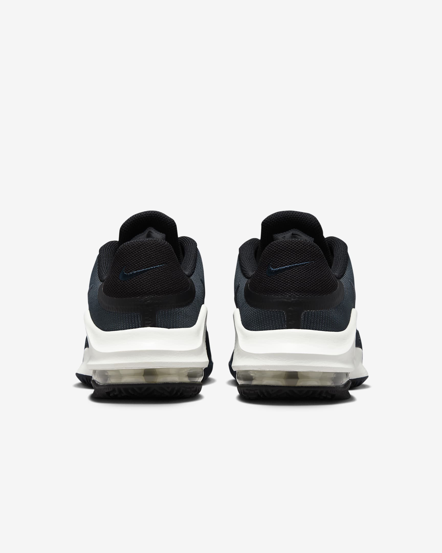 Nike Impact 4 籃球鞋。Nike TW