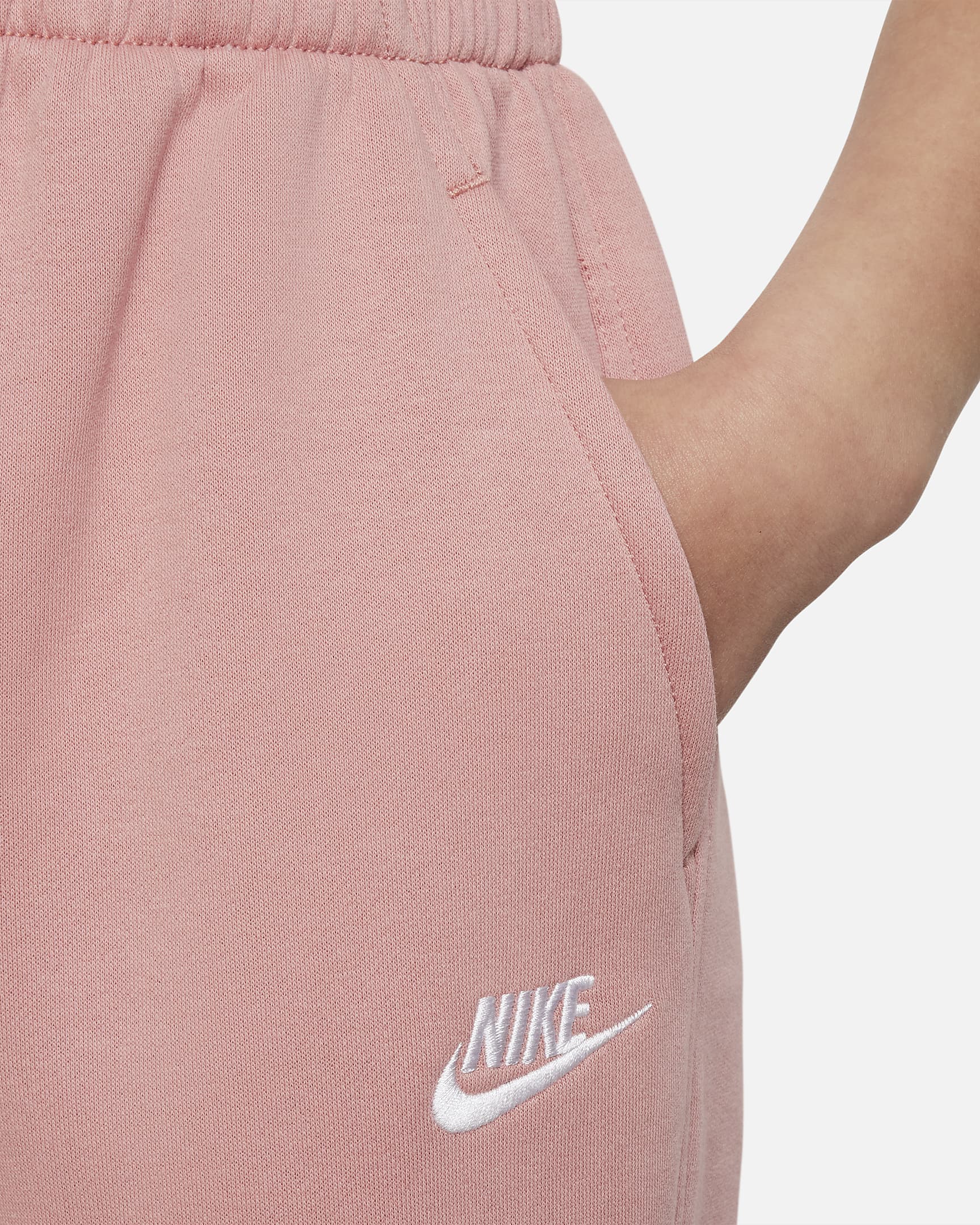 Nike Sportswear Club Fleece Older Kids' (Girls') Loose Trousers. Nike CA