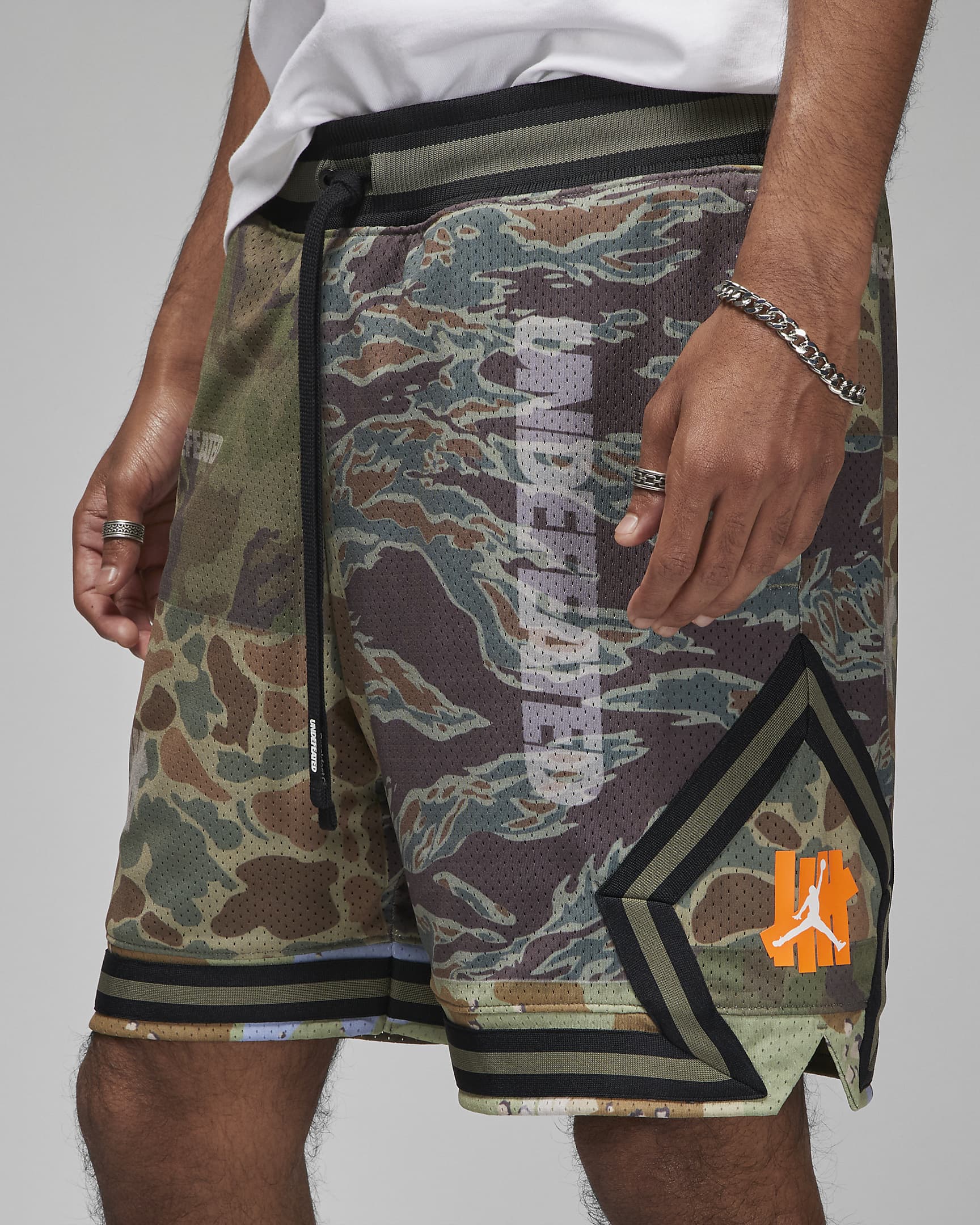 Jordan x UNDEFEATED Men's Shorts. Nike SK