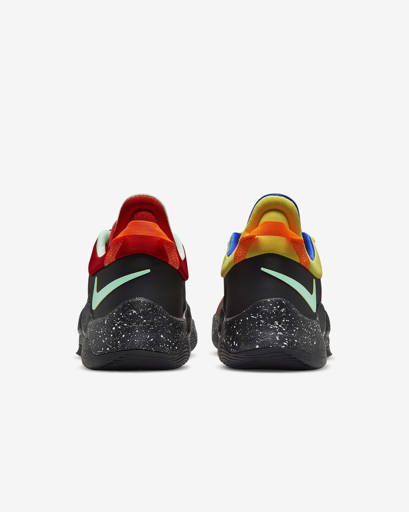 PG 5 EP Basketball Shoes. Nike PH