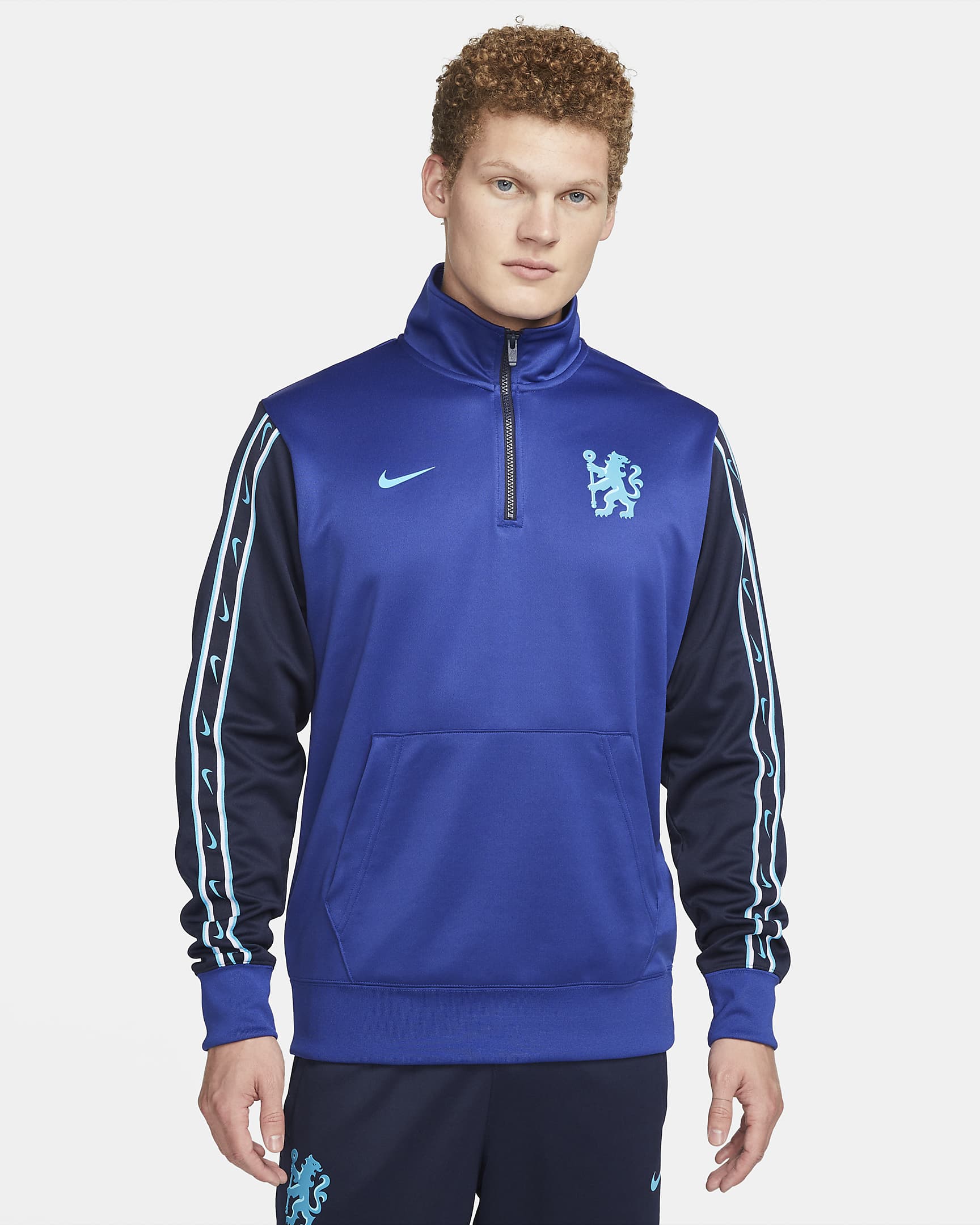 Chelsea F.C. Repeat Men's Nike Dri-FIT 1/2-Zip Top. Nike IL