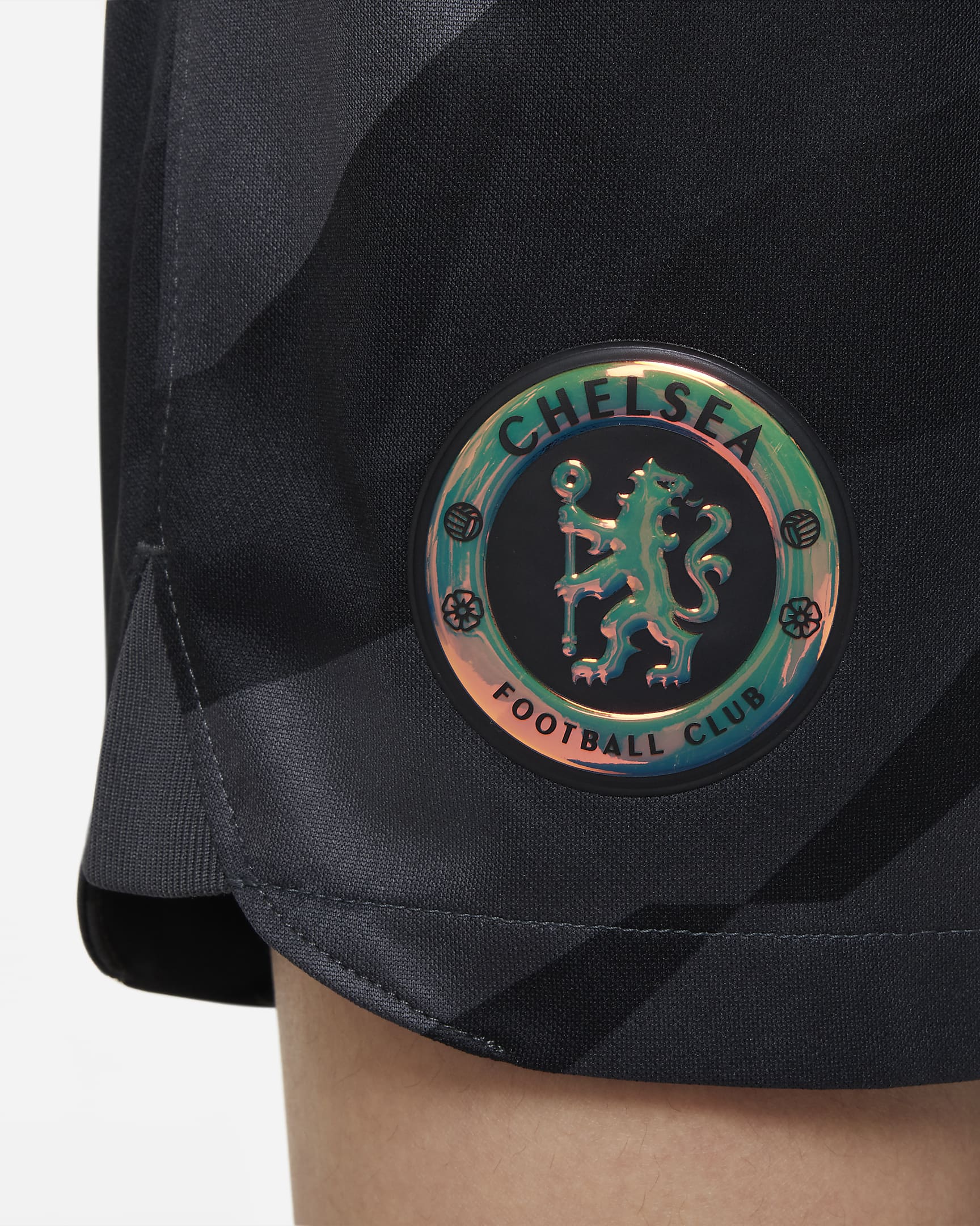 Chelsea F.C. 2023/24 Stadium Goalkeeper Older Kids' Nike Dri-FIT Football Shorts. Nike BG