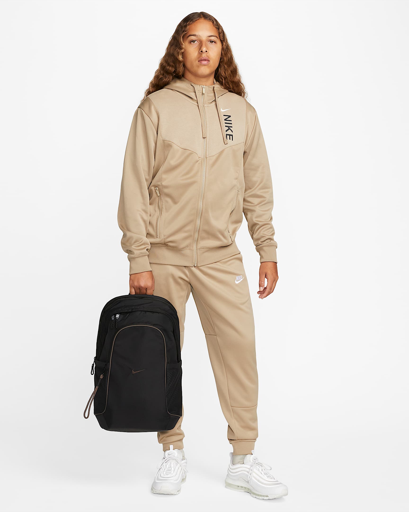 Nike Sportswear Essentials Backpack (20L). Nike IE