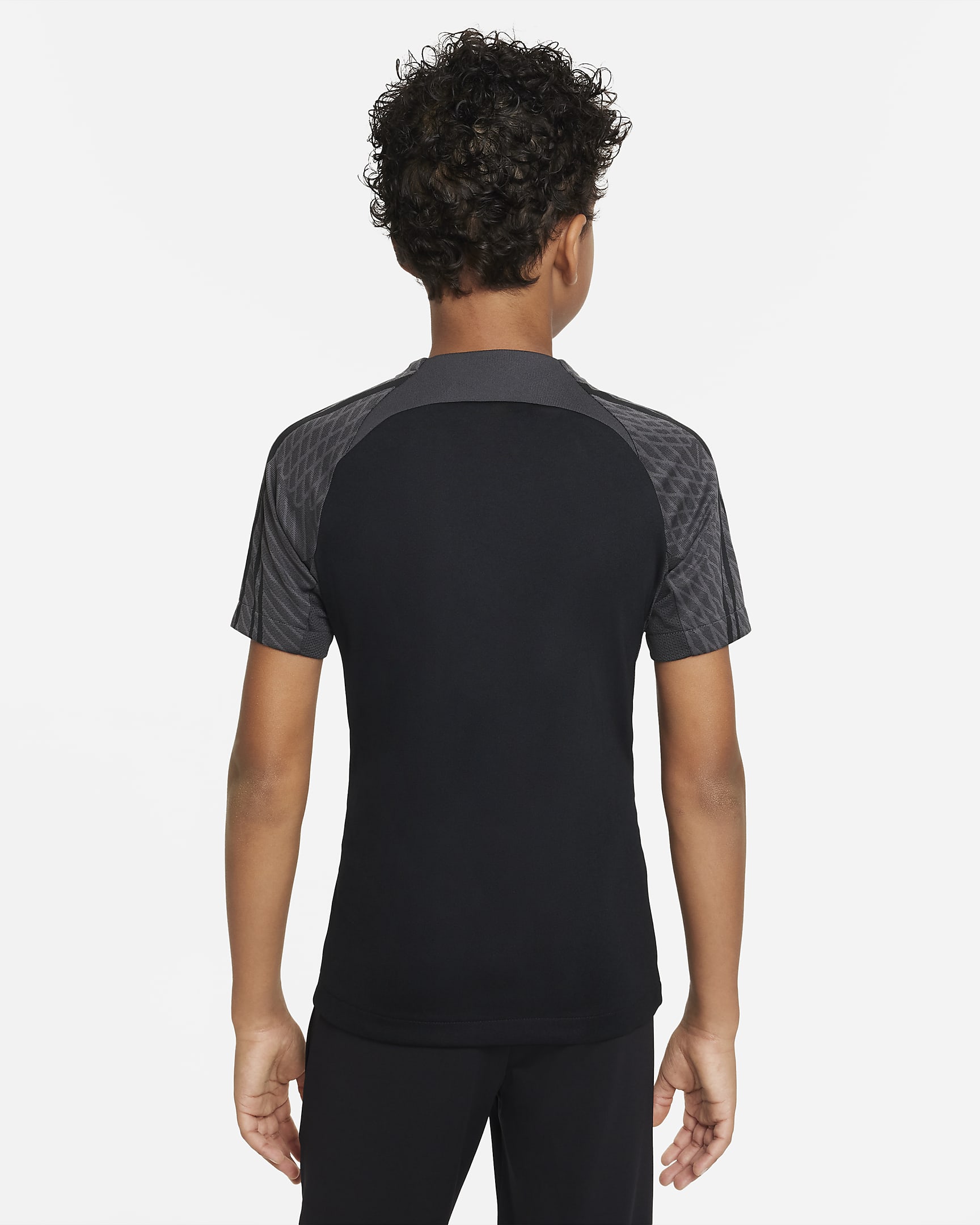 Nike Dri-FIT Strike Older Kids' Short-Sleeve Football Top. Nike SK