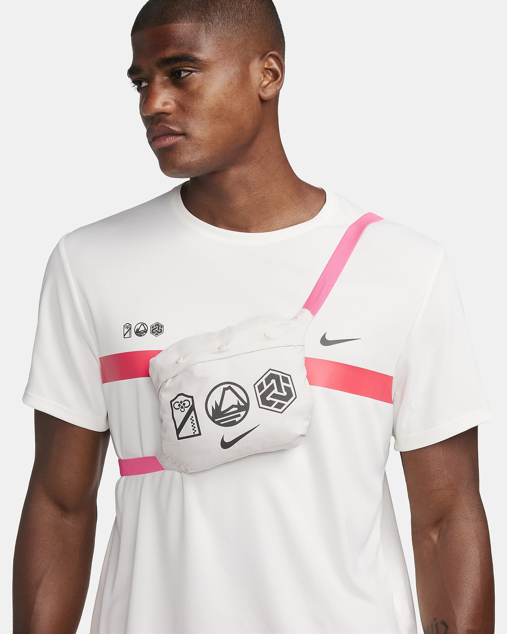 Nike Repel Windrunner Men's UV Running Jacket. Nike CZ