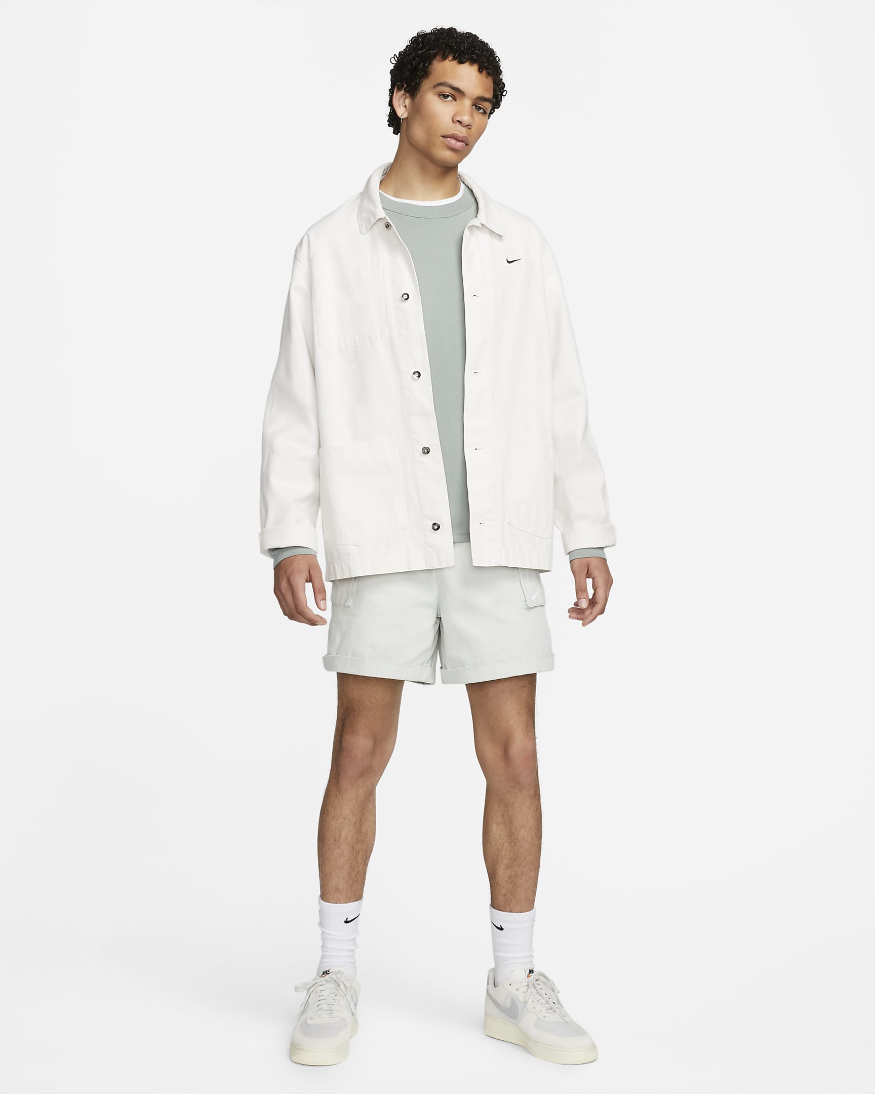 Nike Life Men's Woven P44 Cargo Shorts. Nike RO