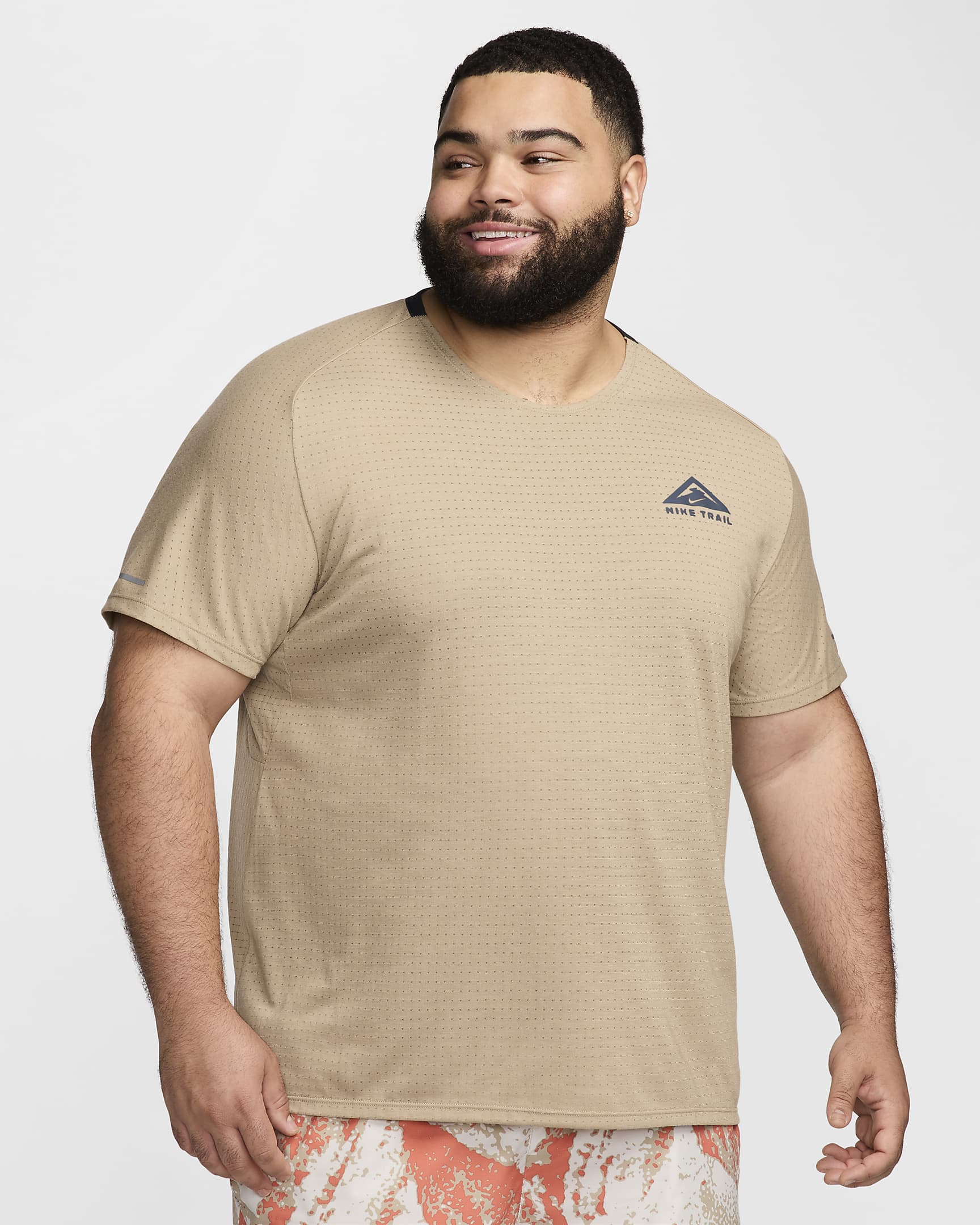 Nike Trail Solar Chase Men's Dri-FIT Short-Sleeve Running Top. Nike.com