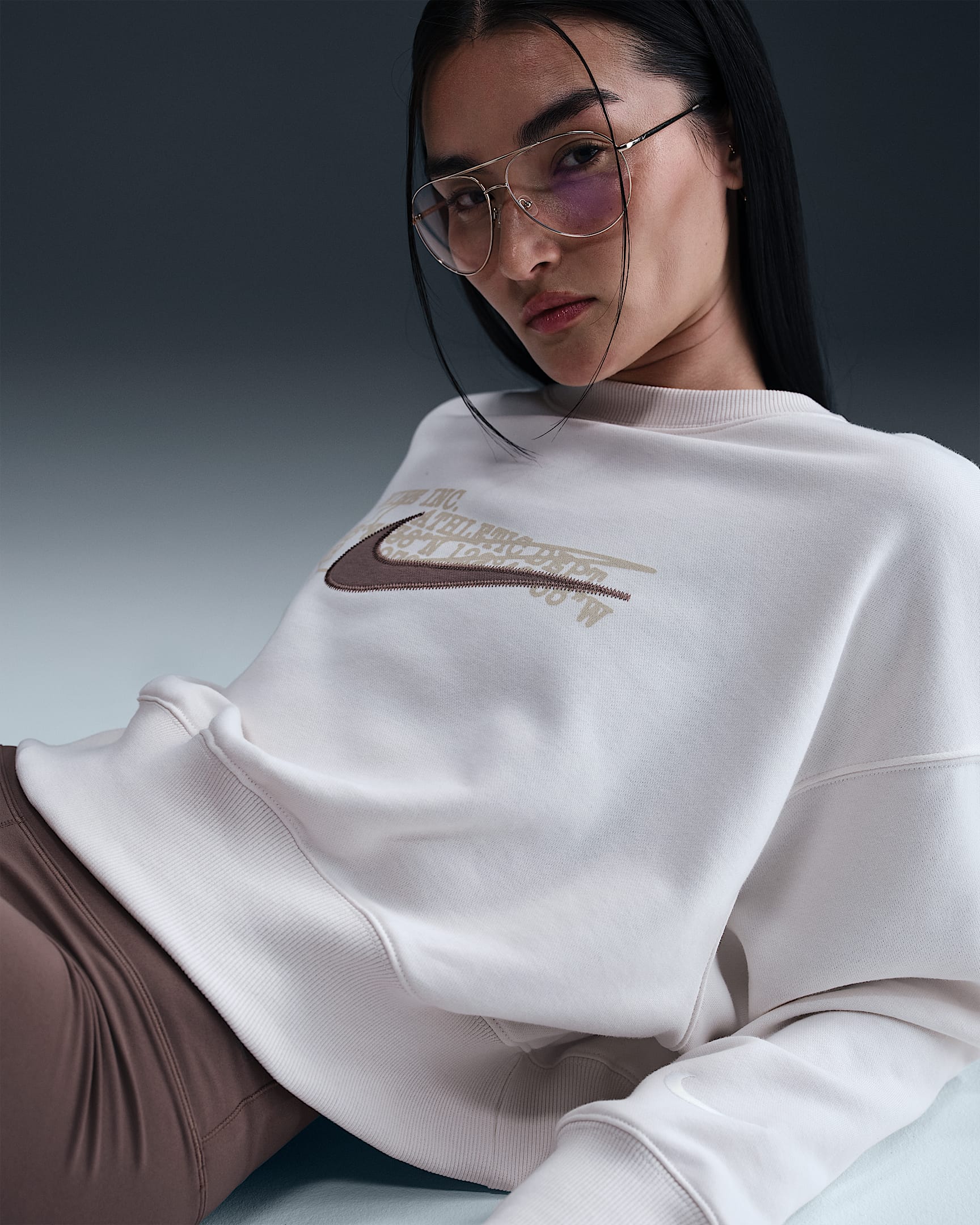 Nike Sportswear Phoenix Fleece Women's Over-Oversized Crew-Neck French Terry Sweatshirt. Nike PH