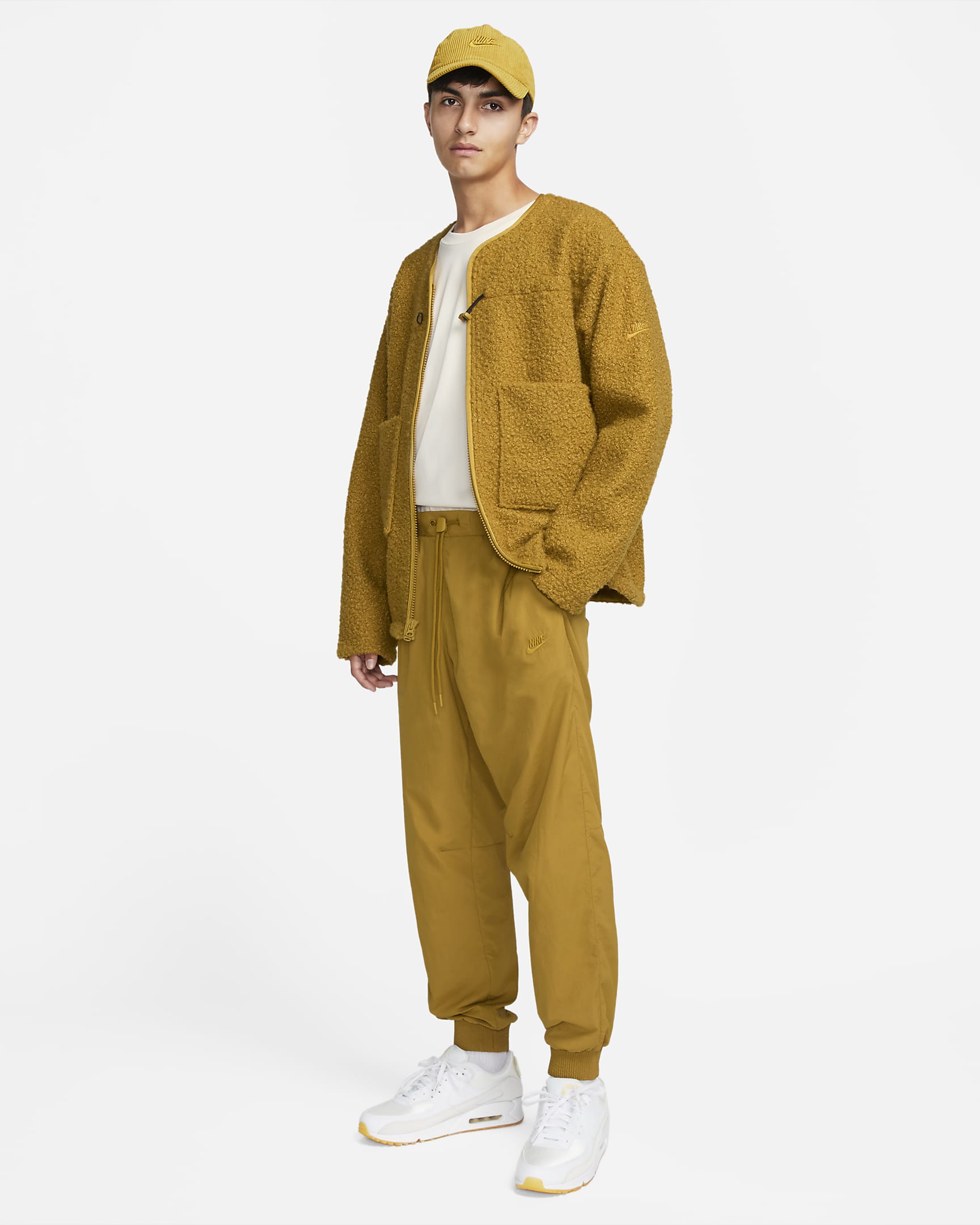 Pantalon tissé Nike Sportswear Repel Tech Pack pour homme. Nike BE