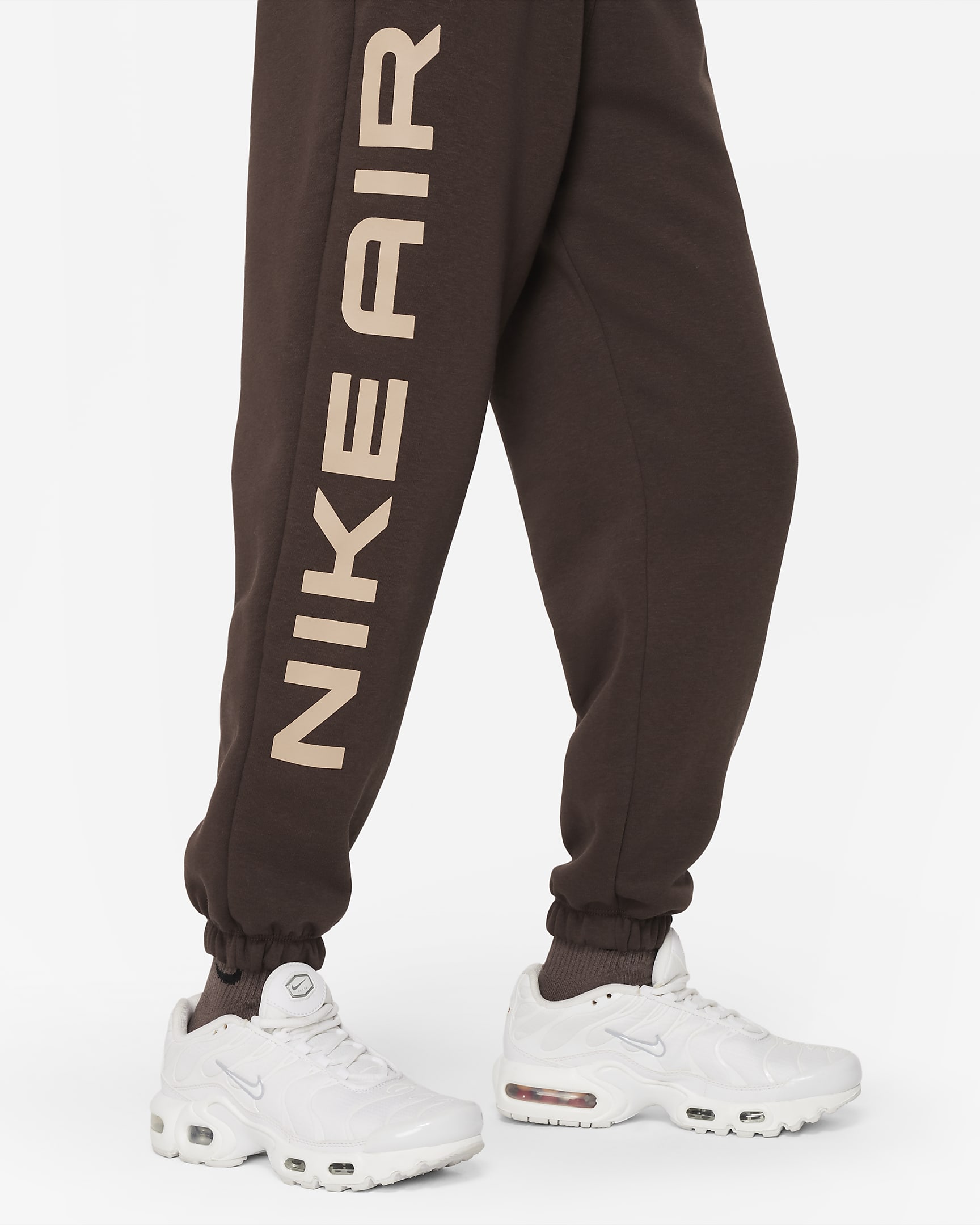 Nike Air Club Fleece Older Kids' (Girls') Trousers. Nike ID