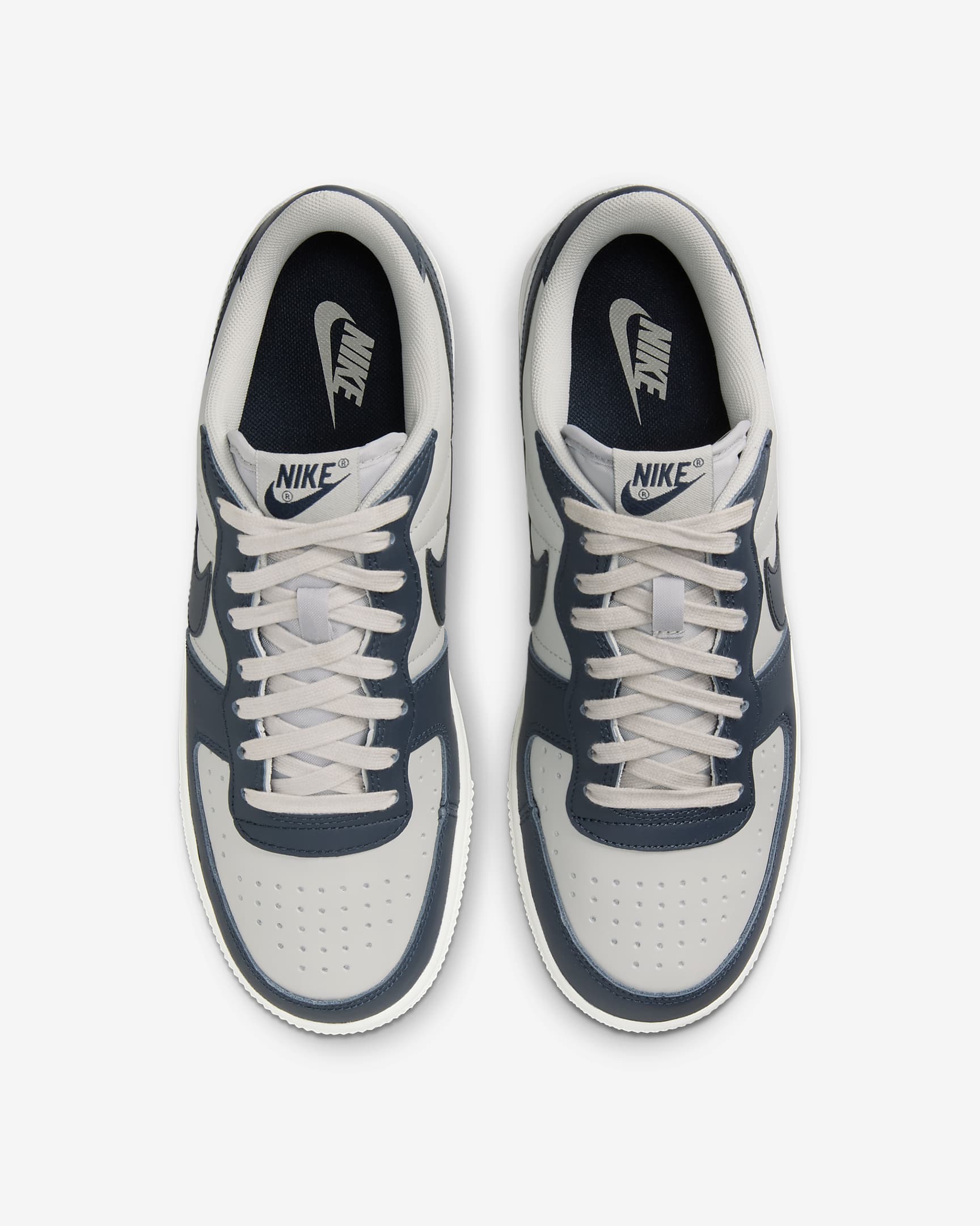 Nike Terminator Low Shoes. Nike IL