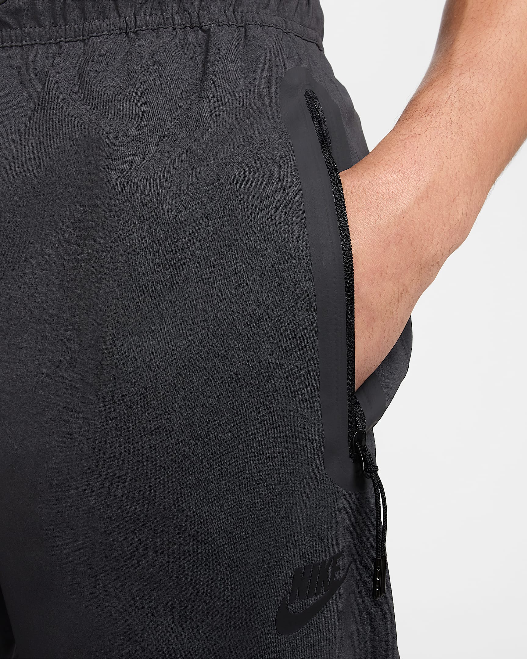 Nike Tech Men's Woven Open-Hem Trousers. Nike ZA