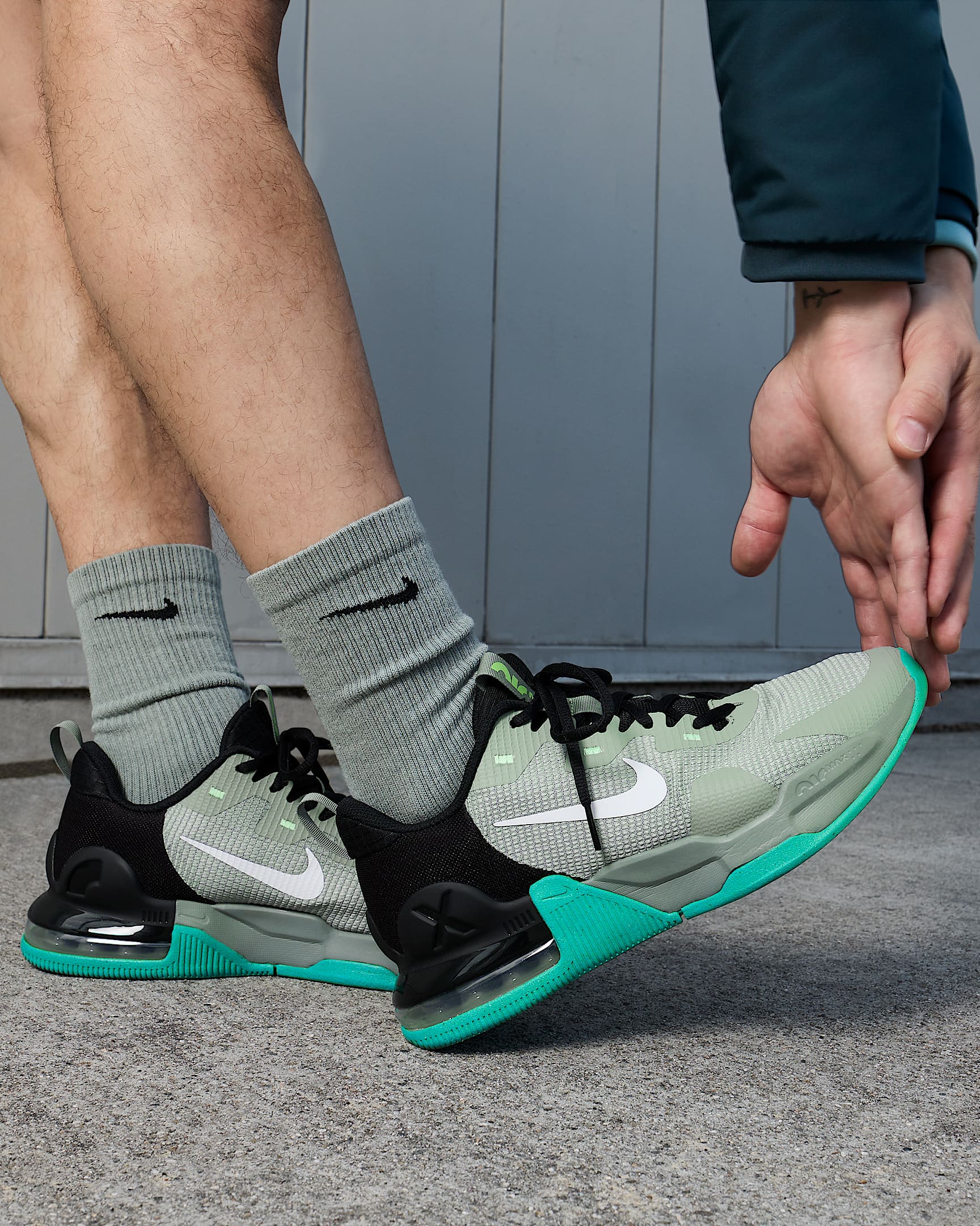 Nike Air Max Alpha Trainer 5 Men's Workout Shoes. Nike SG