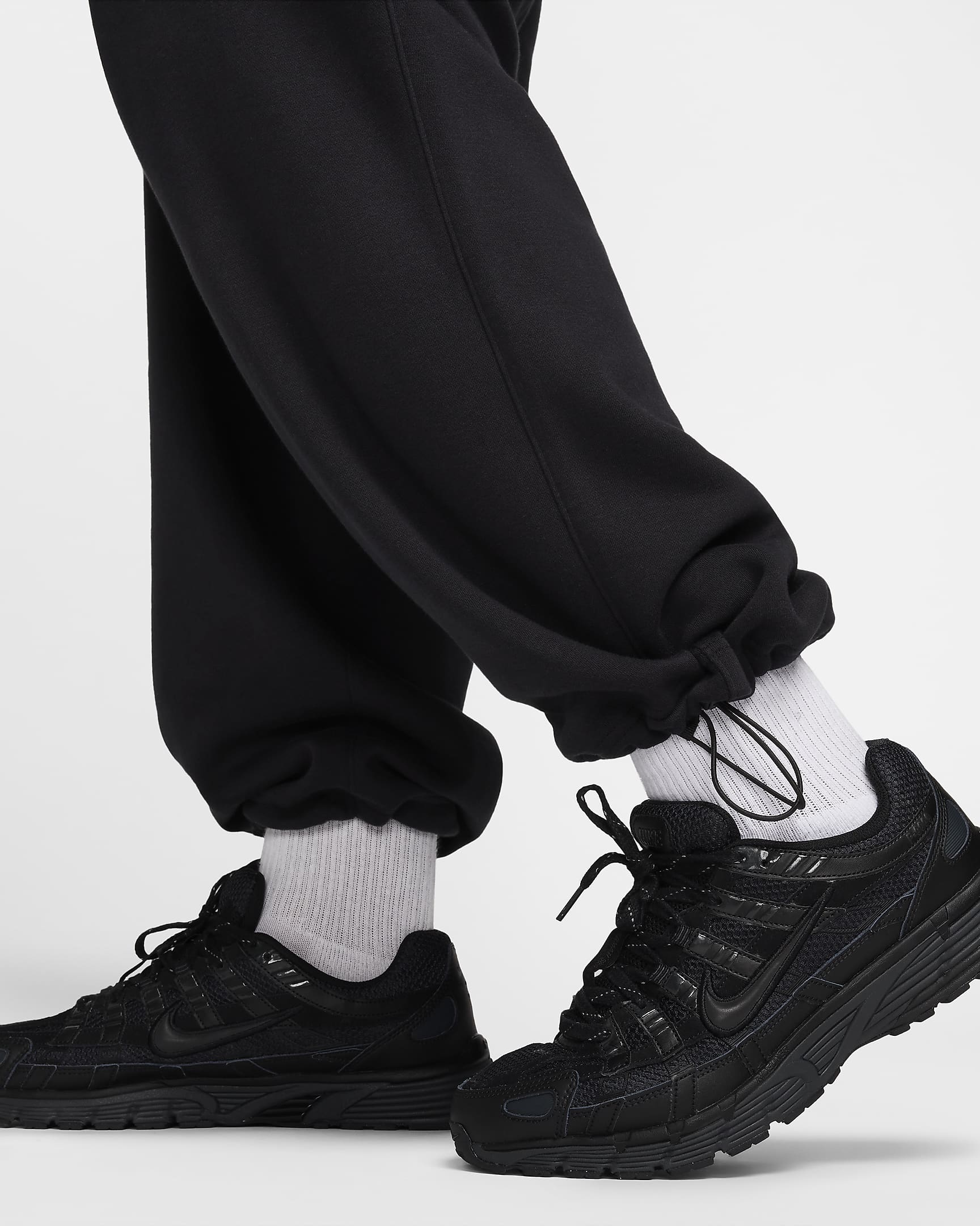 Nike Club Men's Fleece Bungee Pants. Nike.com