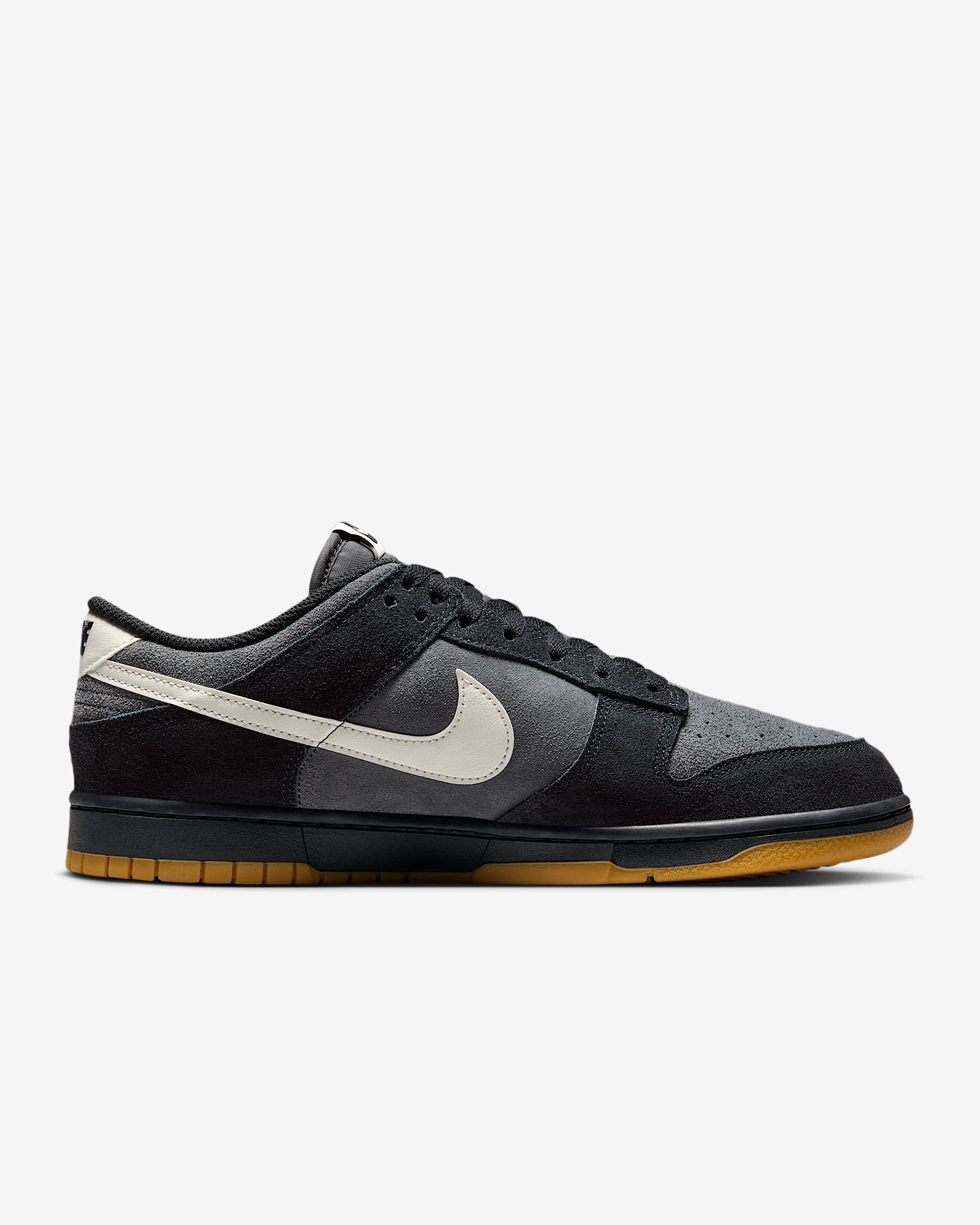 Nike Dunk Low Retro SE Men's Shoes. Nike IN