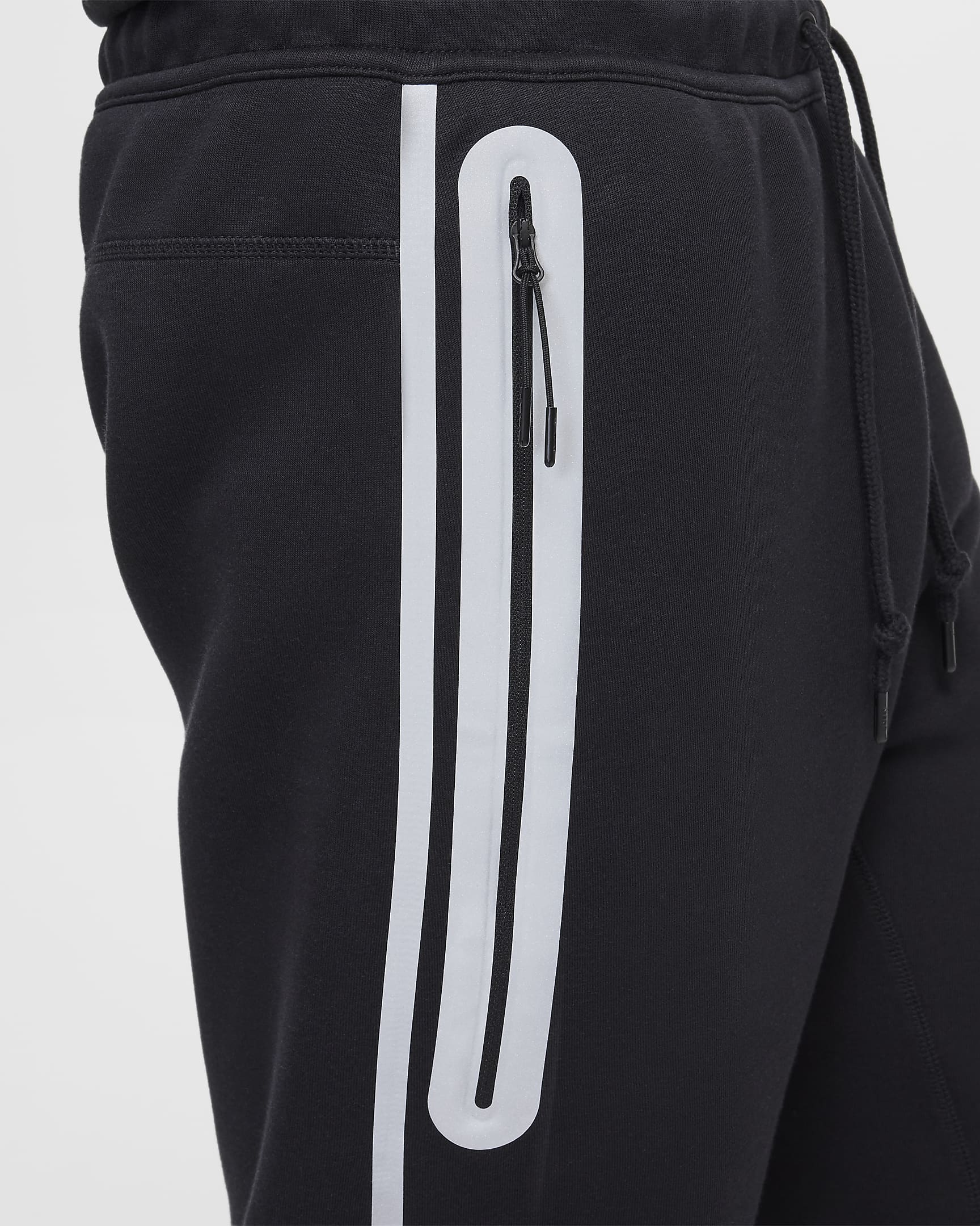 Nike Tech fleecejoggebukse med reflekterende detaljer til herre. Nike NO Nike Tech fleecejoggebukse med reflekterende detaljer til herre. Nike NO