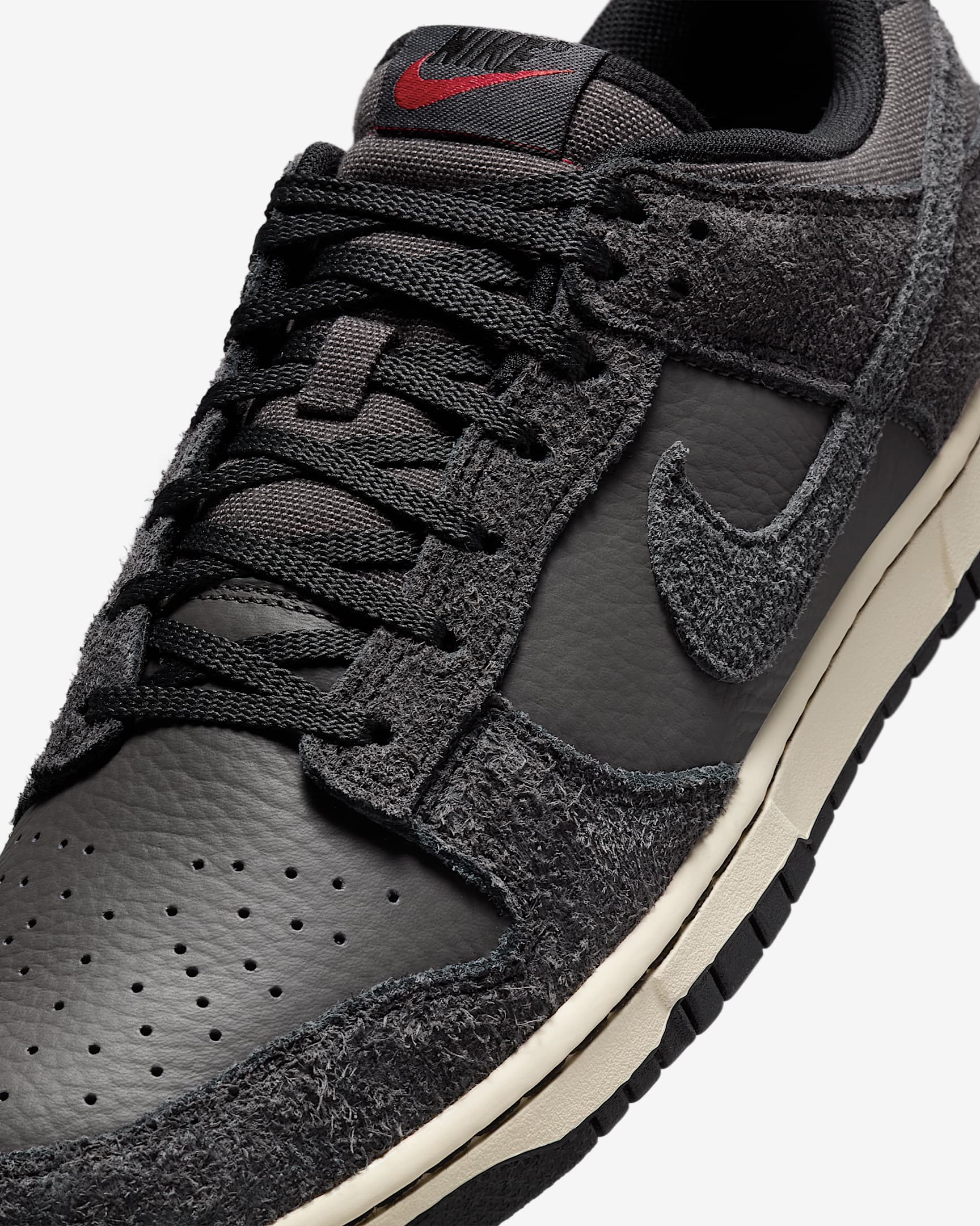 Nike Dunk Low Retro Premium Men's Shoes. Nike IN