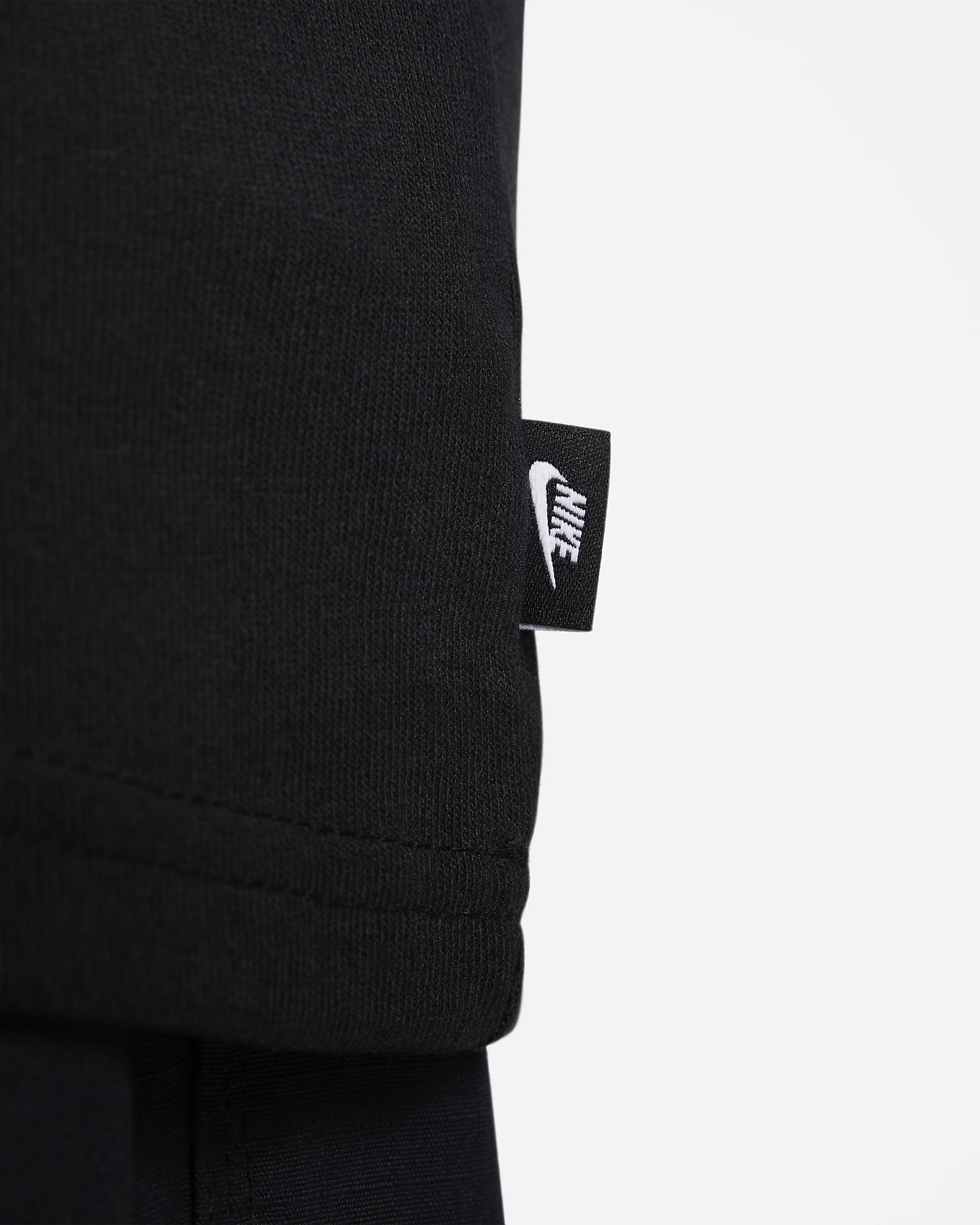 Nike Sportswear Premium Essentials Men's Pocket T-Shirt. Nike.com