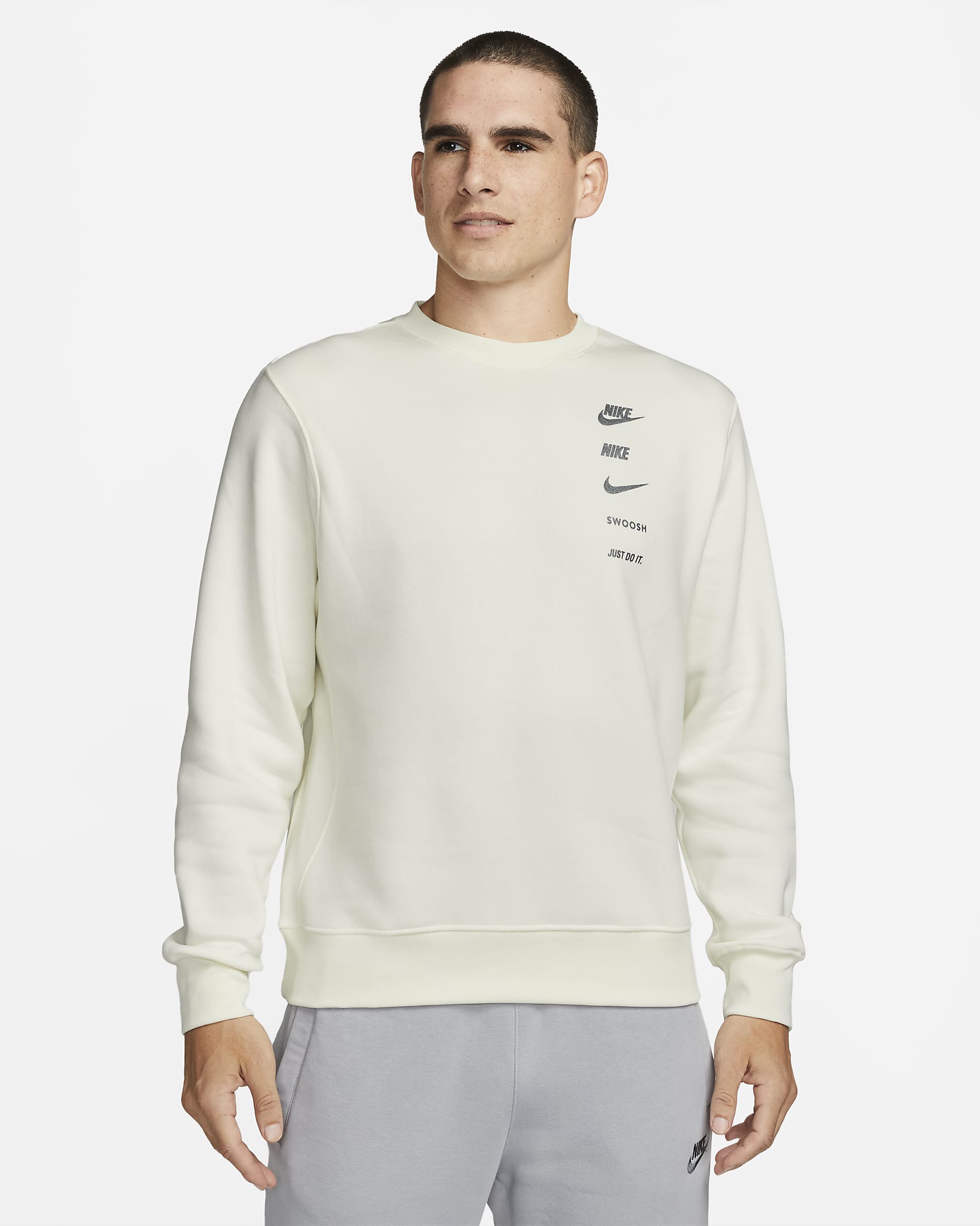 Nike Sportswear Standard Issue Men's Crew-Neck Sweatshirt. Nike NZ