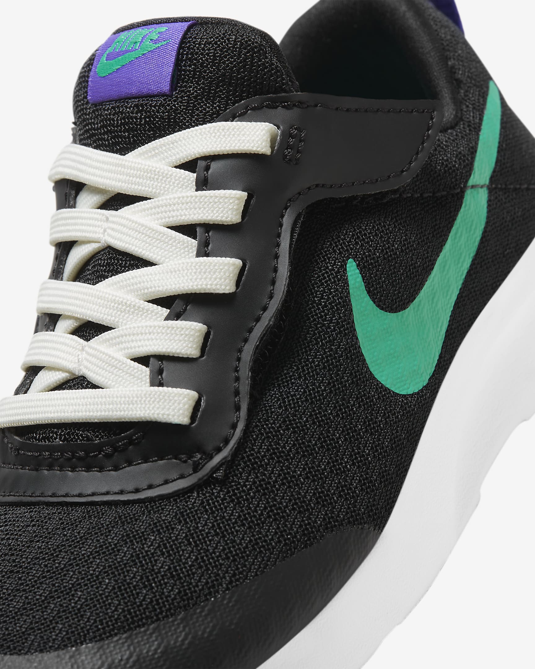 Nike Tanjun EasyOn Younger Kids' Shoes. Nike ID