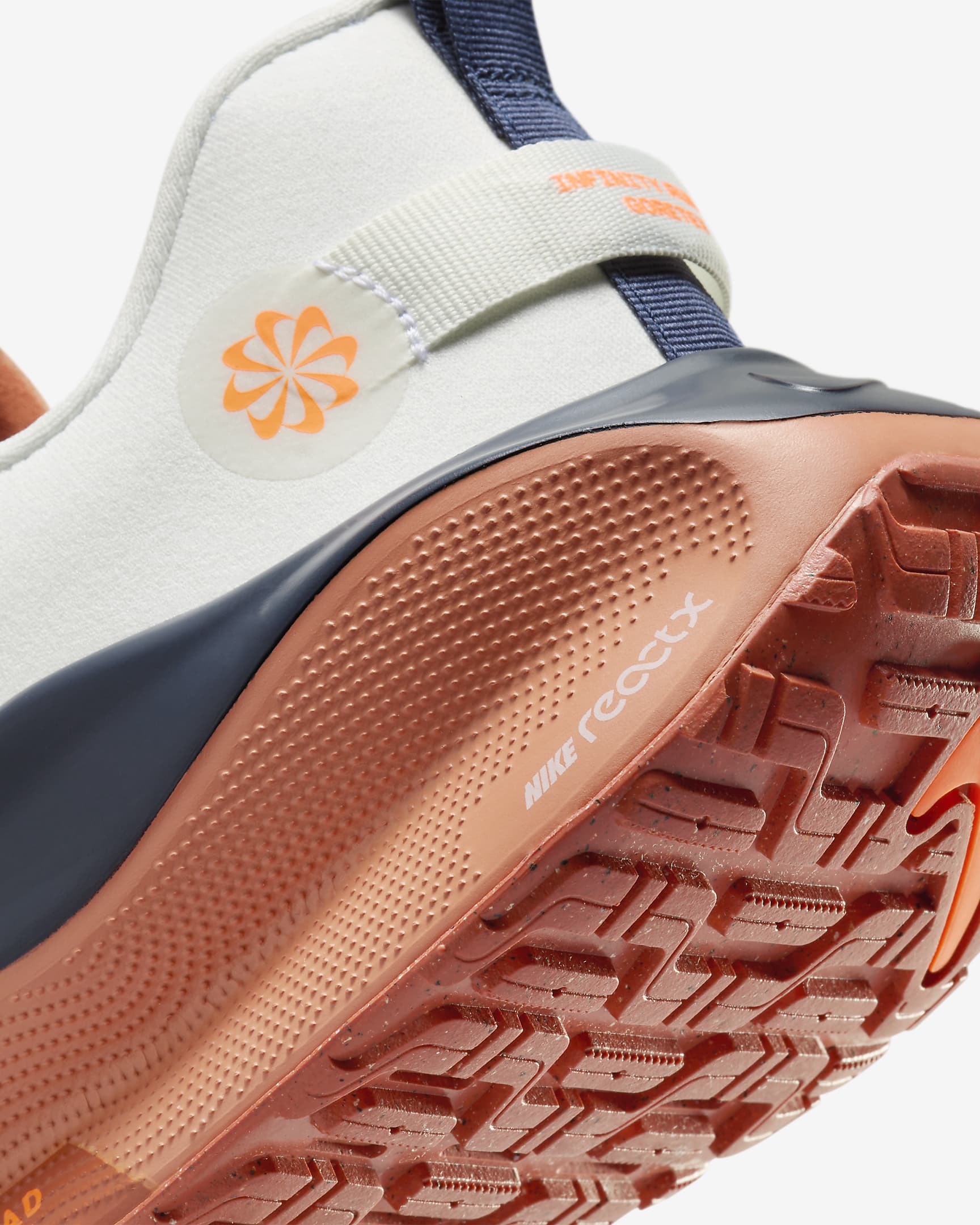 Nike InfinityRN 4 GORE-TEX férfi vízhatlan, országúti futócipő. Nike HU