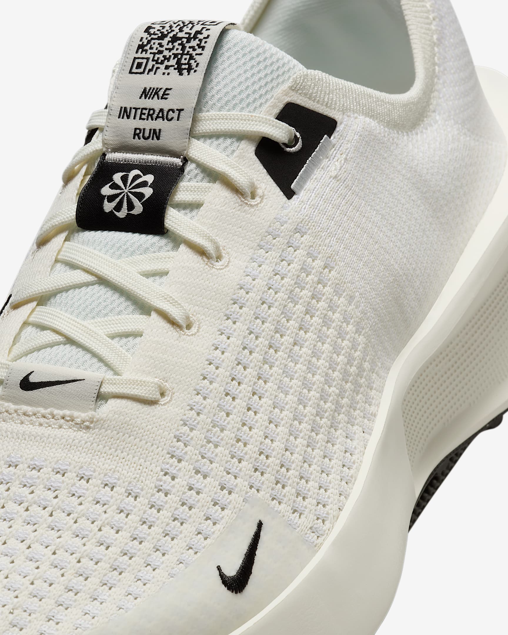 Nike Interact Run SE Men's Road Running Shoes. Nike ID