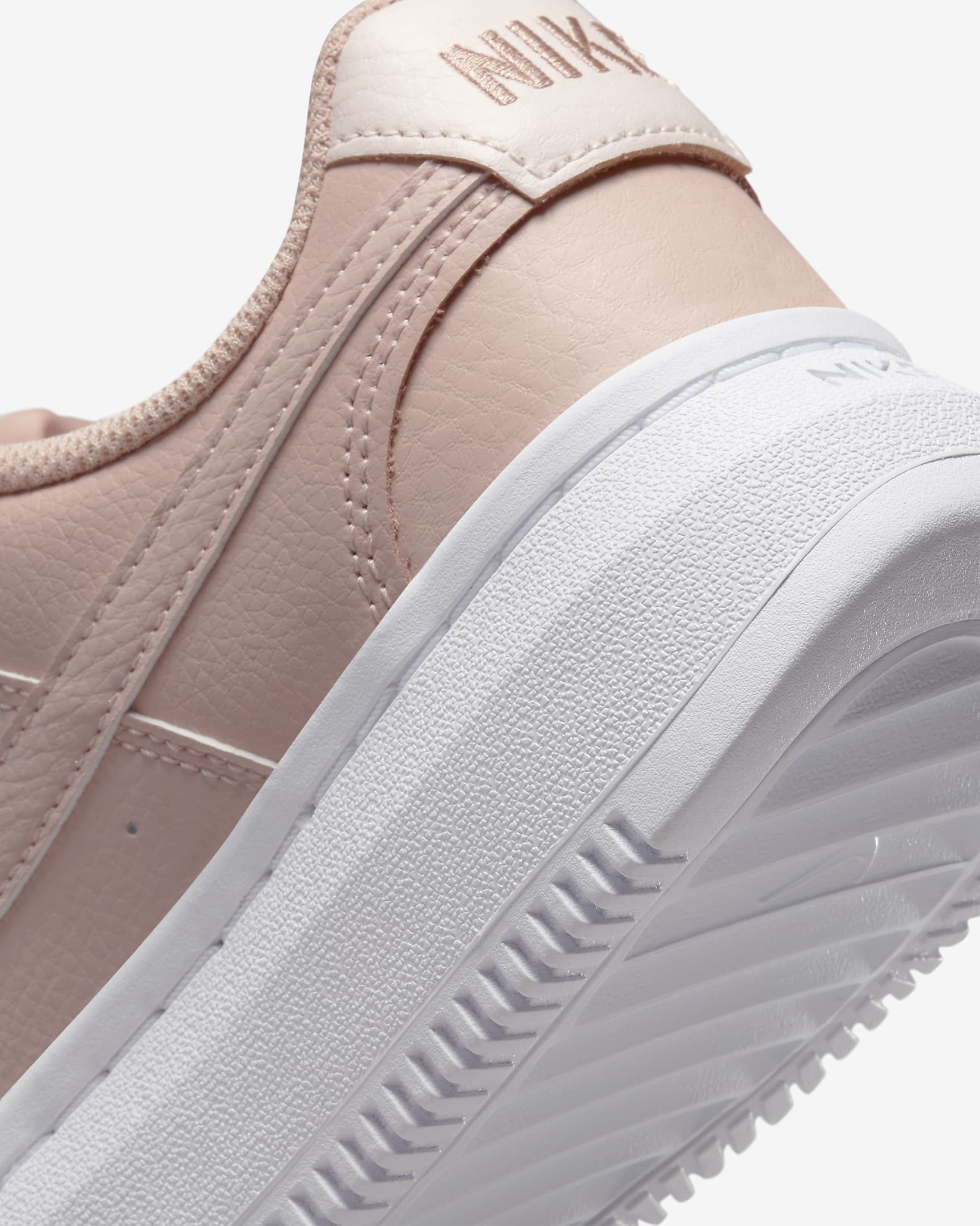 Chaussures Nike Court Vision Alta pour Femme. Nike LU