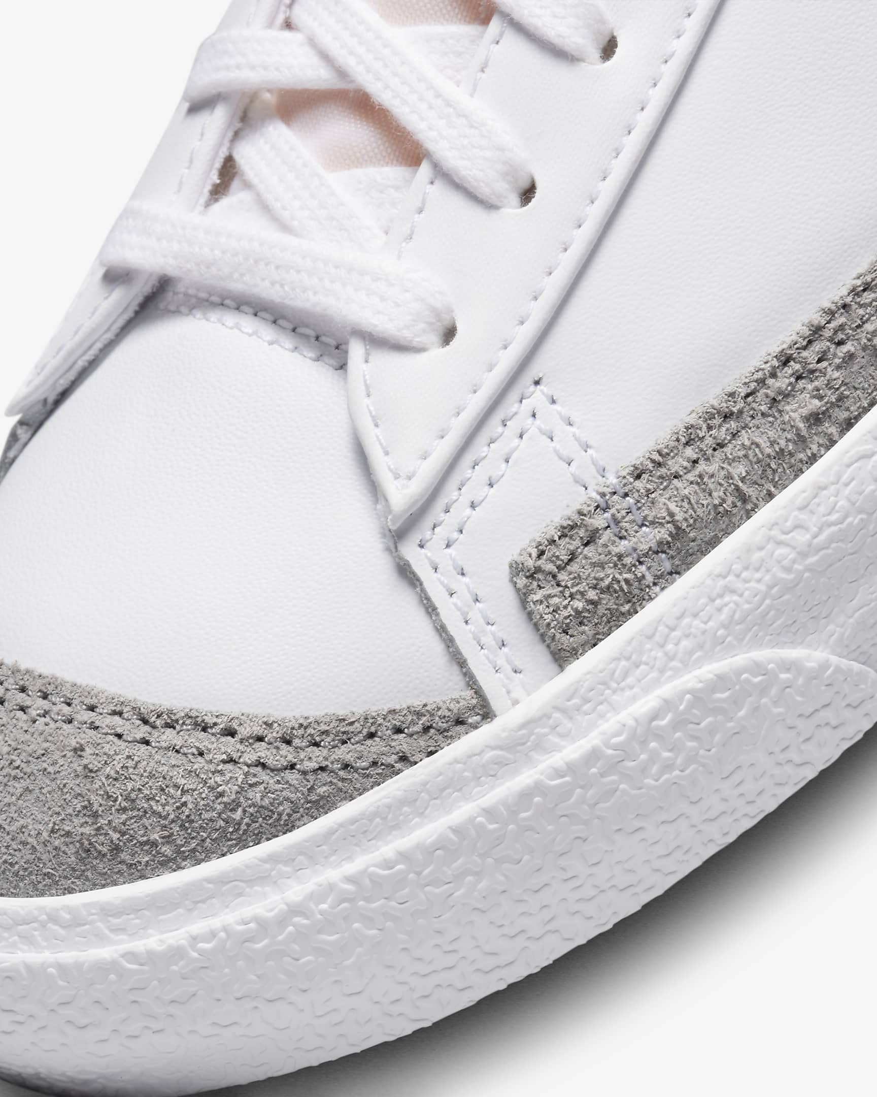 Nike Blazer Mid '77 Vintage Men's Shoes. Nike NL